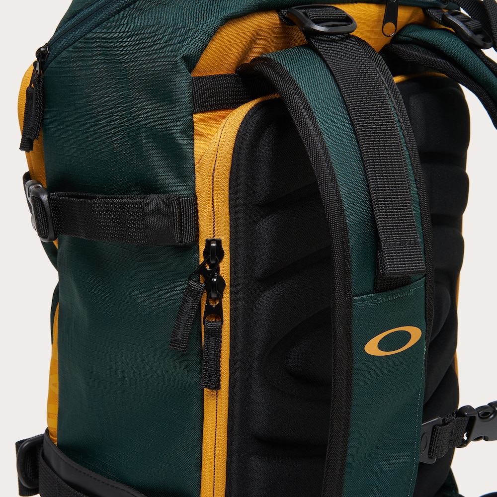 Oakley Peak Rc 25L Backpack - Hunter Green | Oakley® DE