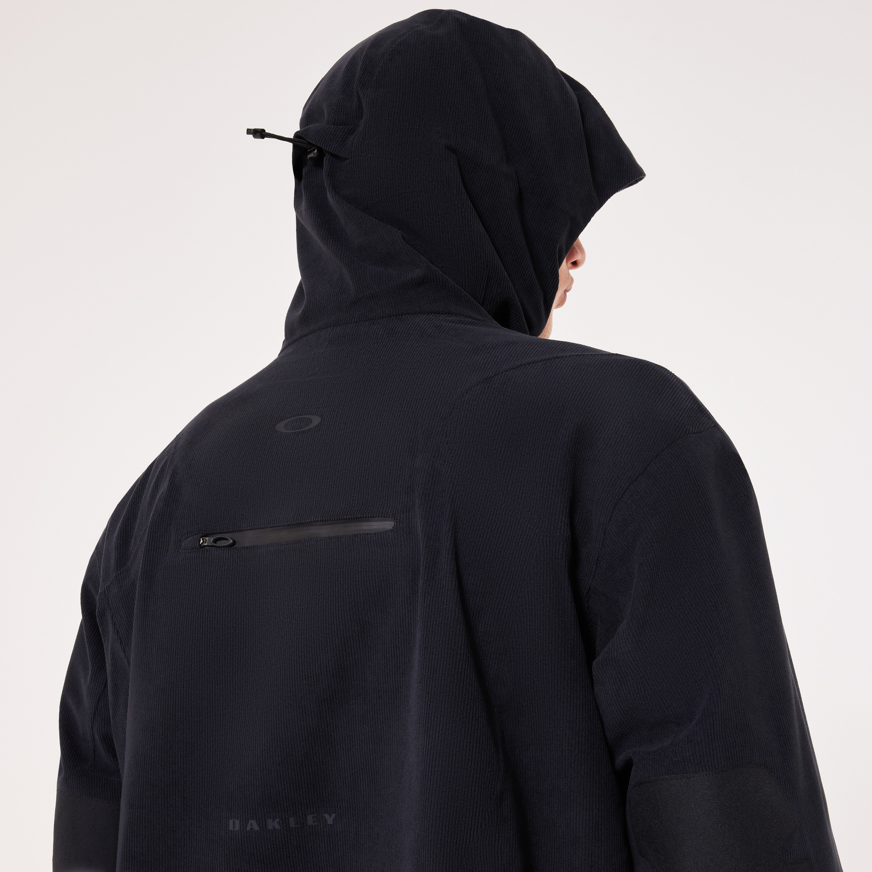 Oakley Latitude Flex Tech Jacket - Blackout | Oakley® US