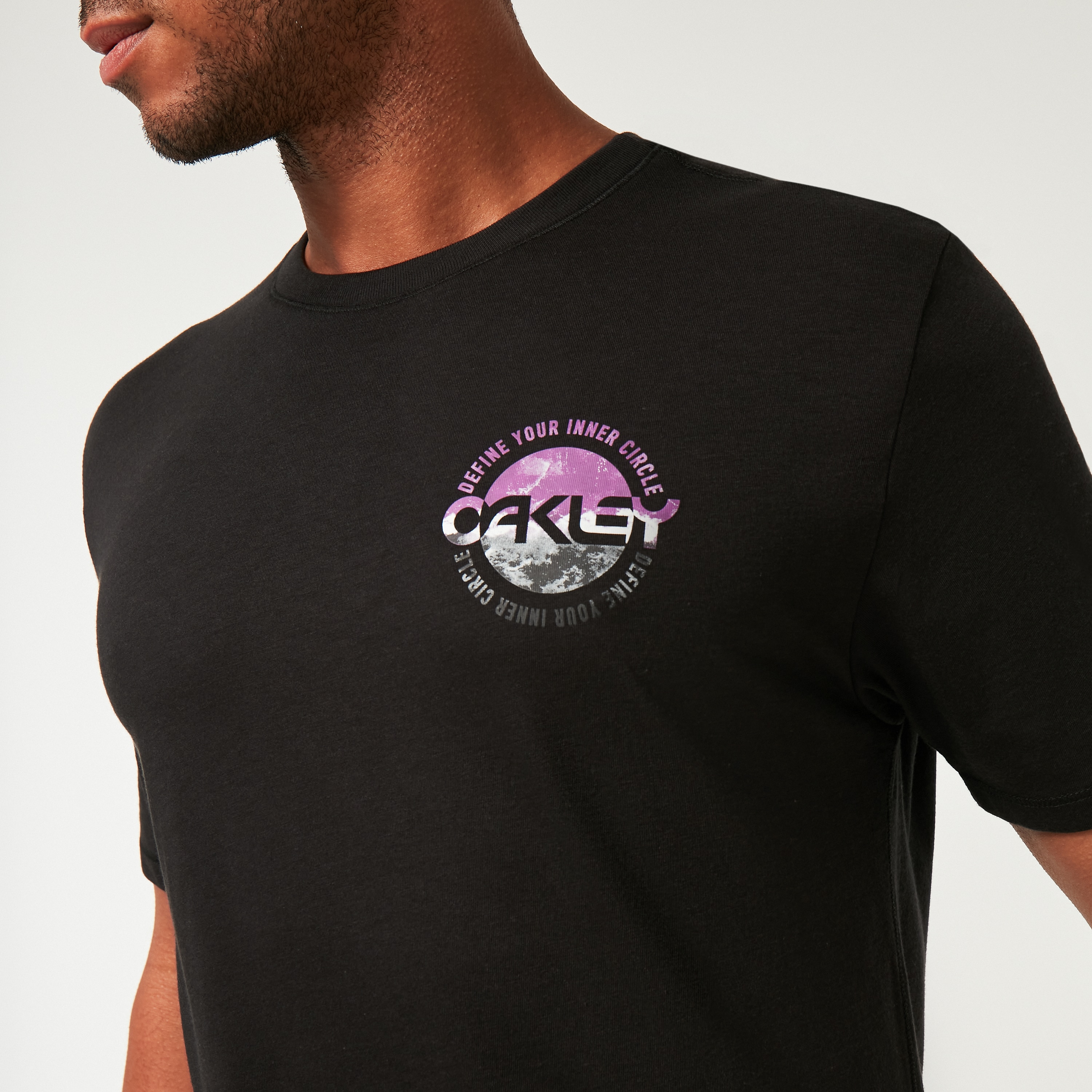 Oakley Inner Circle Tee - Blackout | Oakley® 日本