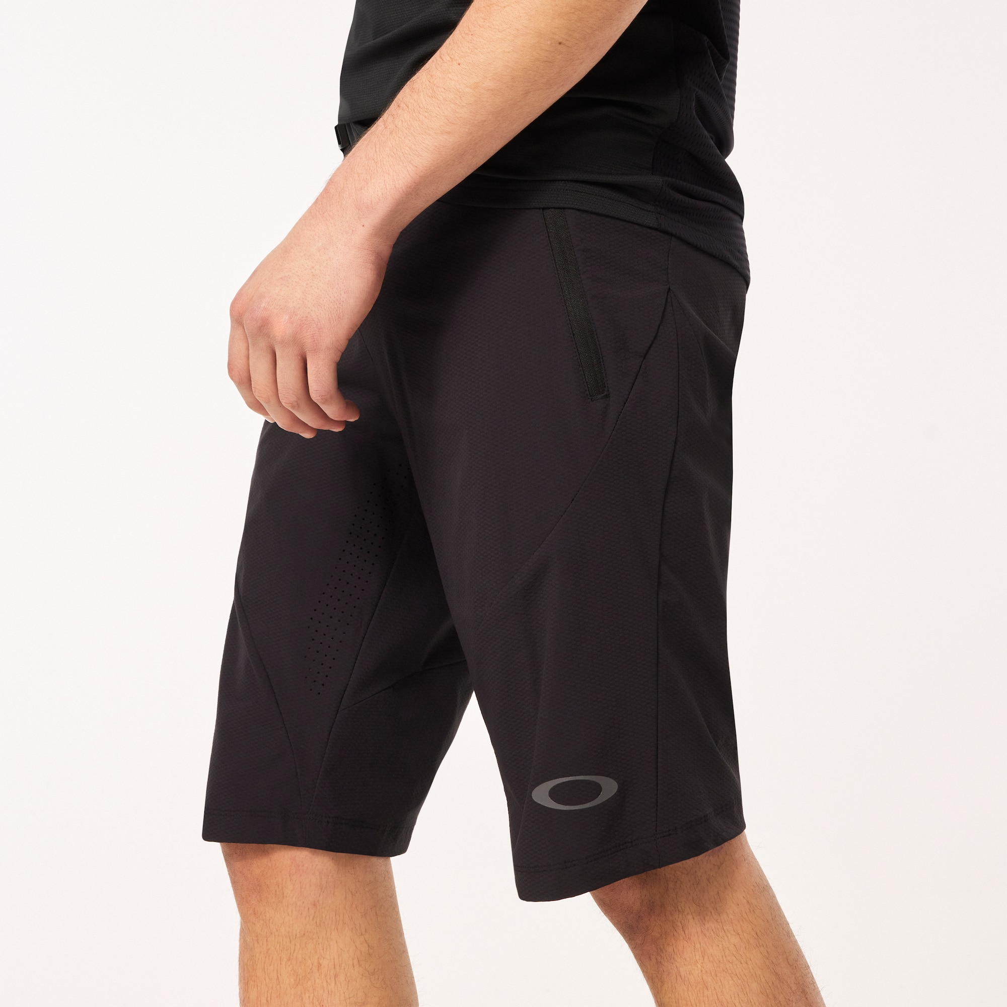Oakley Seeker Airline Short - Blackout | Oakley® JP