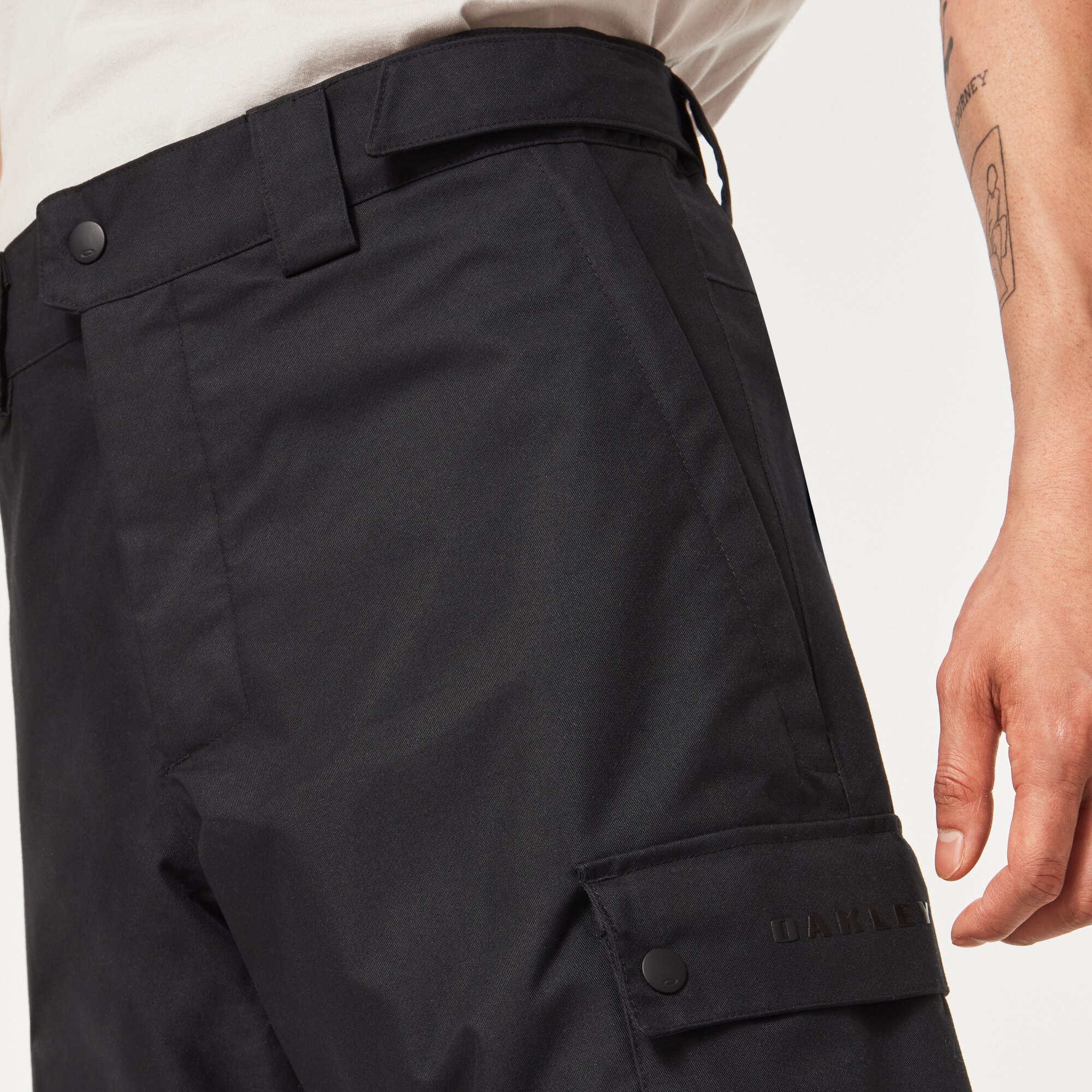 Oakley Pivot Cargo Shell Pant - Blackout | Oakley® US