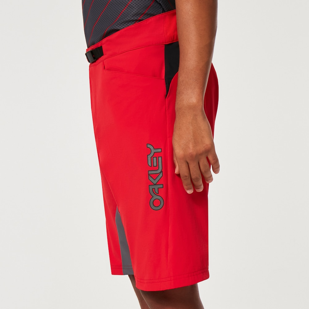 Oakley Seeker '75 Short - Red Line | Oakley® US