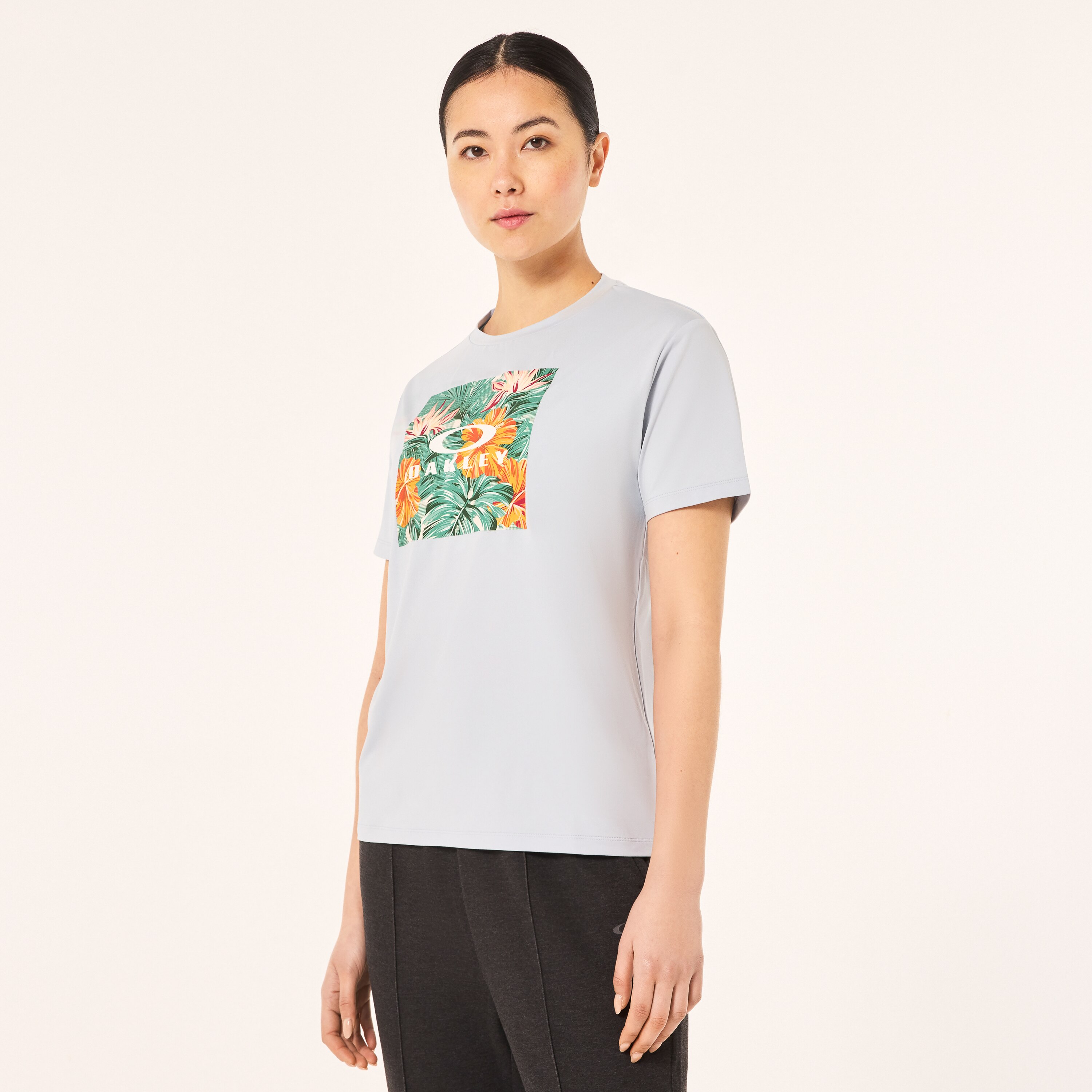 Oakley Radiant Qdevo Btnc Tee 7.0 - Aqua Blue | Oakley® 日本