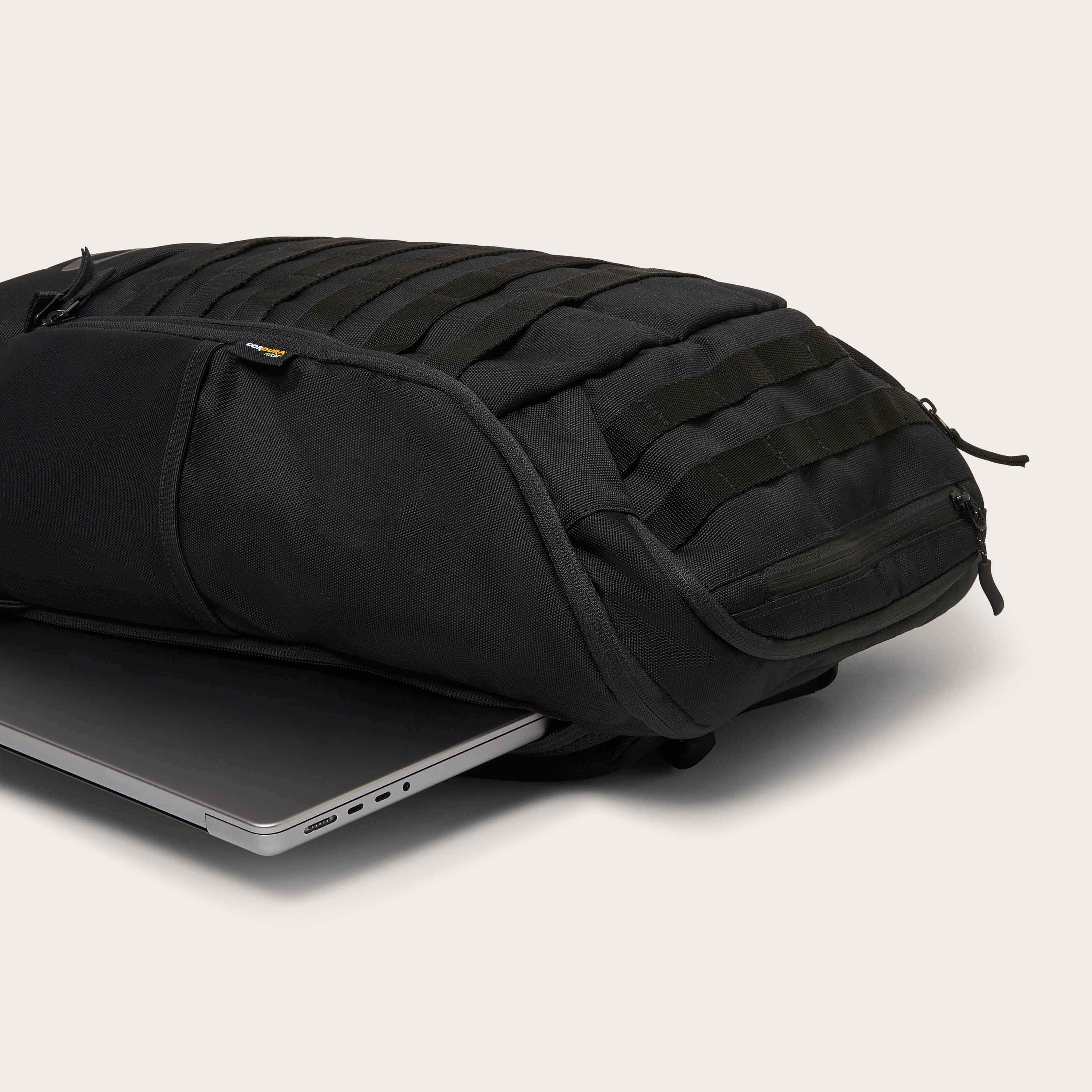 Oakley Urban Path Rc 25L Backpack - Blackout | Oakley® US