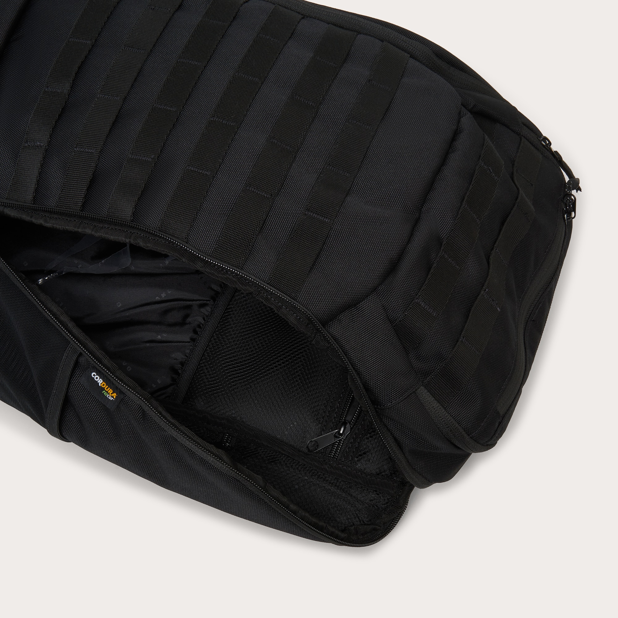 Oakley Urban Path Rc 25L Backpack - Blackout | Oakley® US