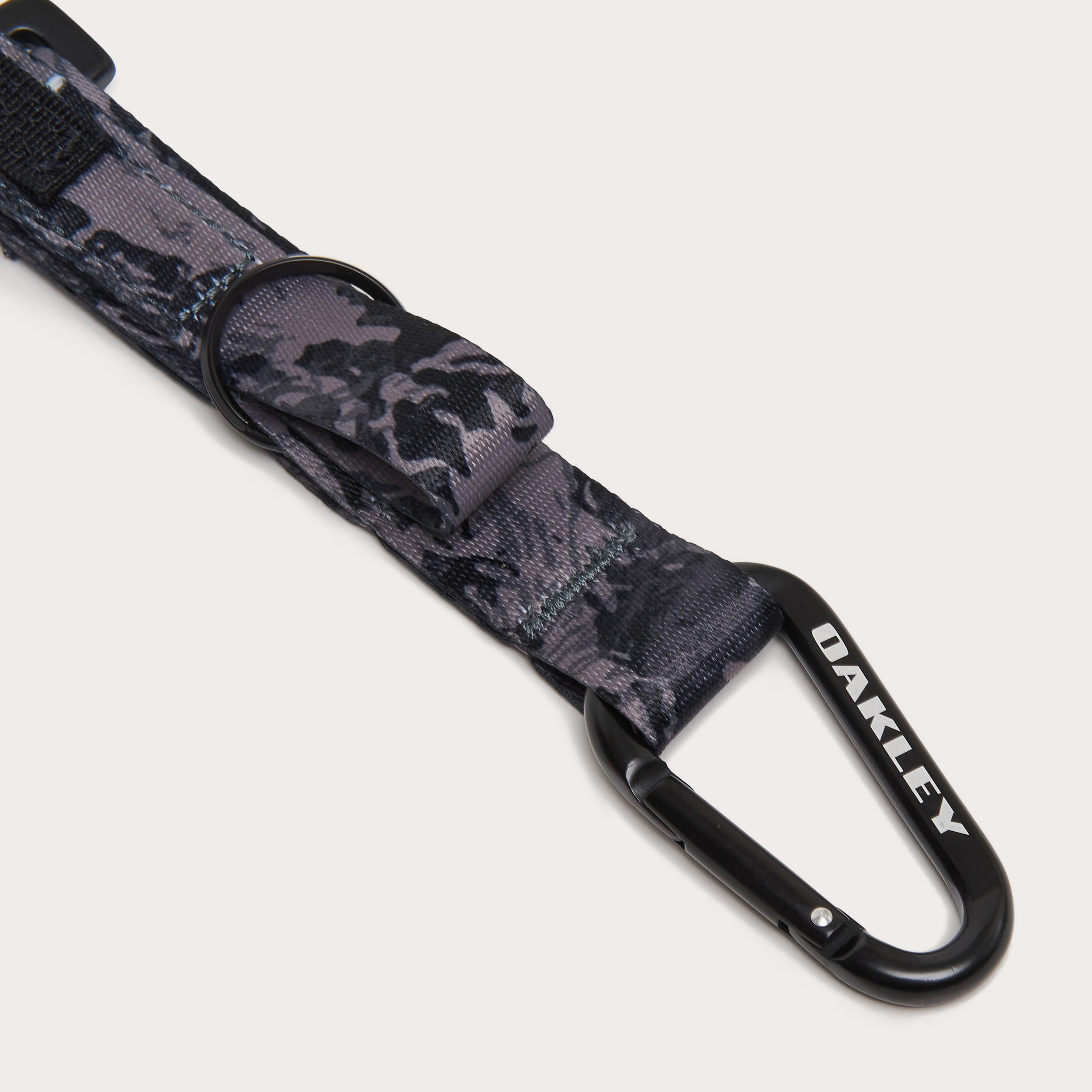 Oakley Wanderlust Keychain - Tiger Mountain Camo Gray | Oakley® US