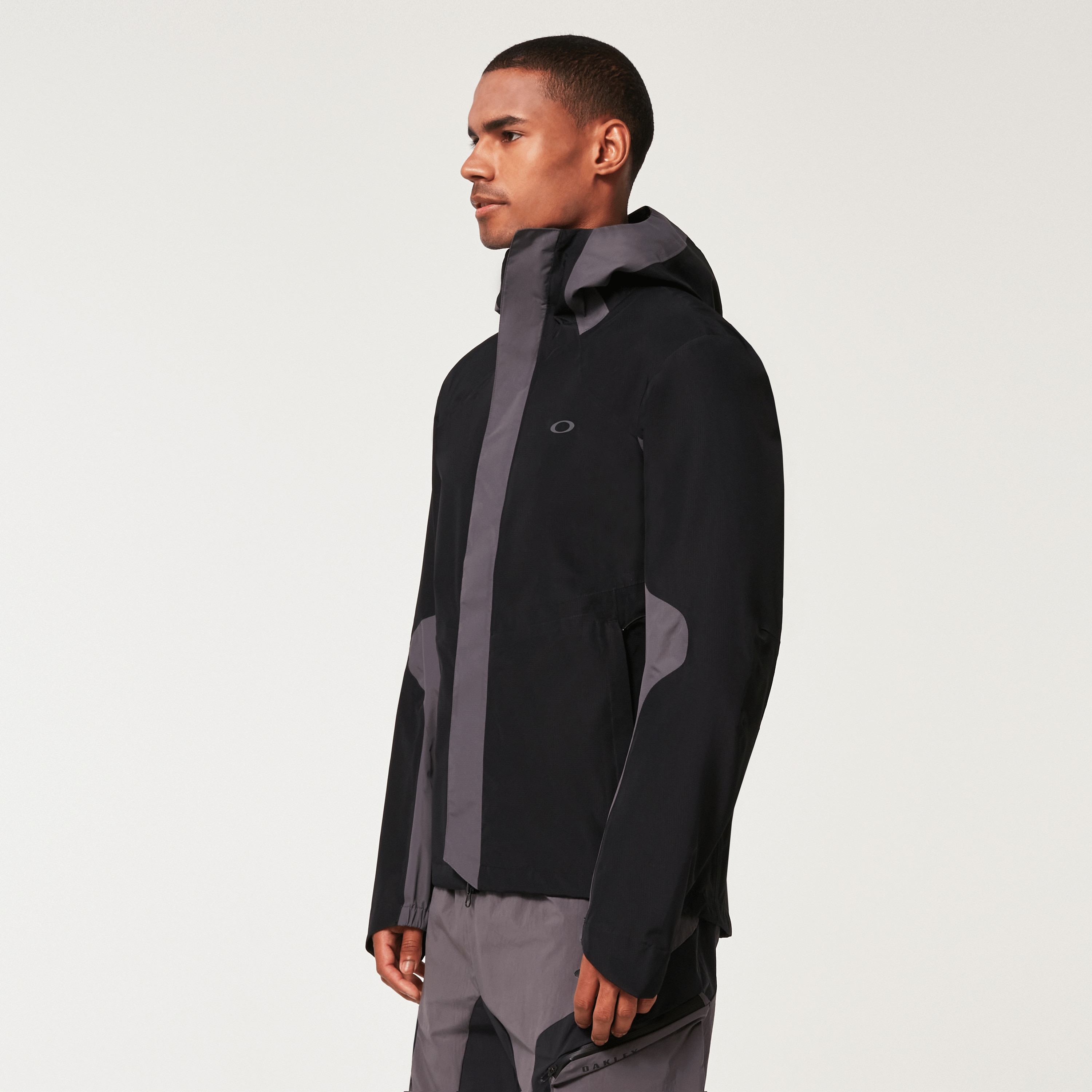 Oakley Latitude Shell Jacket - Blackout | Oakley® US