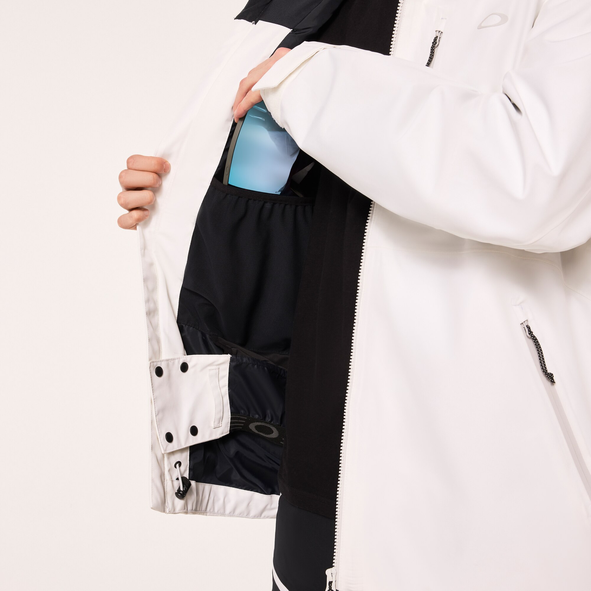 Oakley Unbound Gore-Tex Shell Jacket - White | Oakley® US