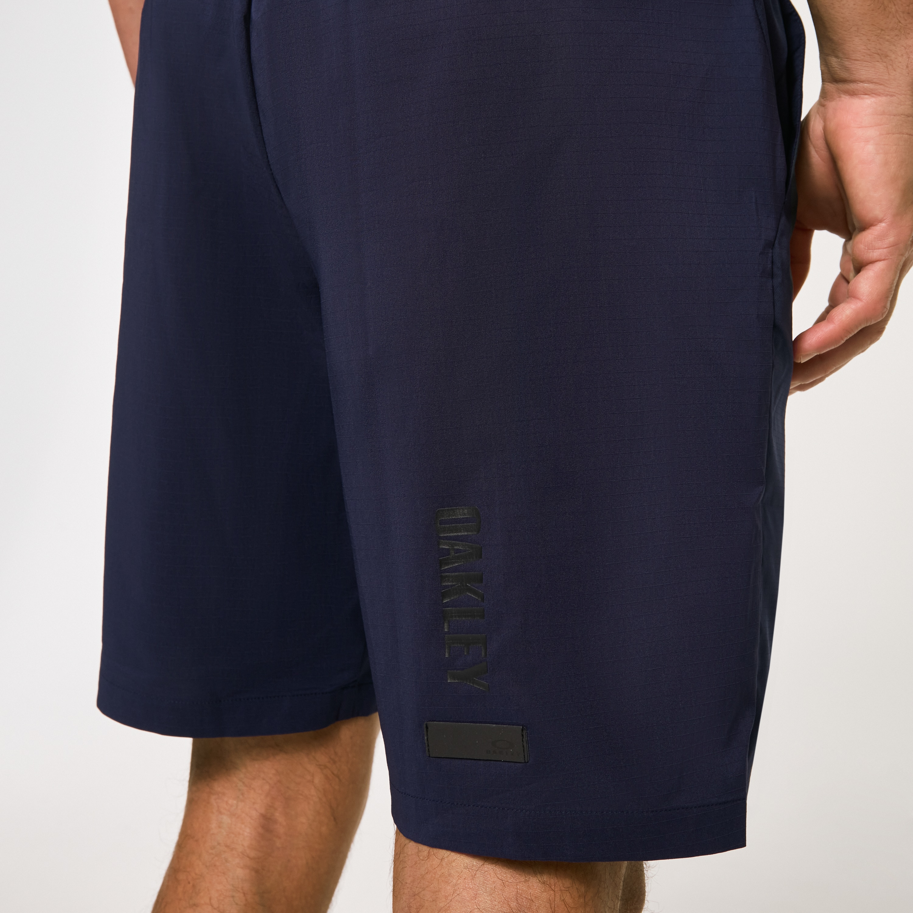 Oakley Enhance Mobility Shorts 9Inch 4.0 - Black Iris | Oakley® 日本