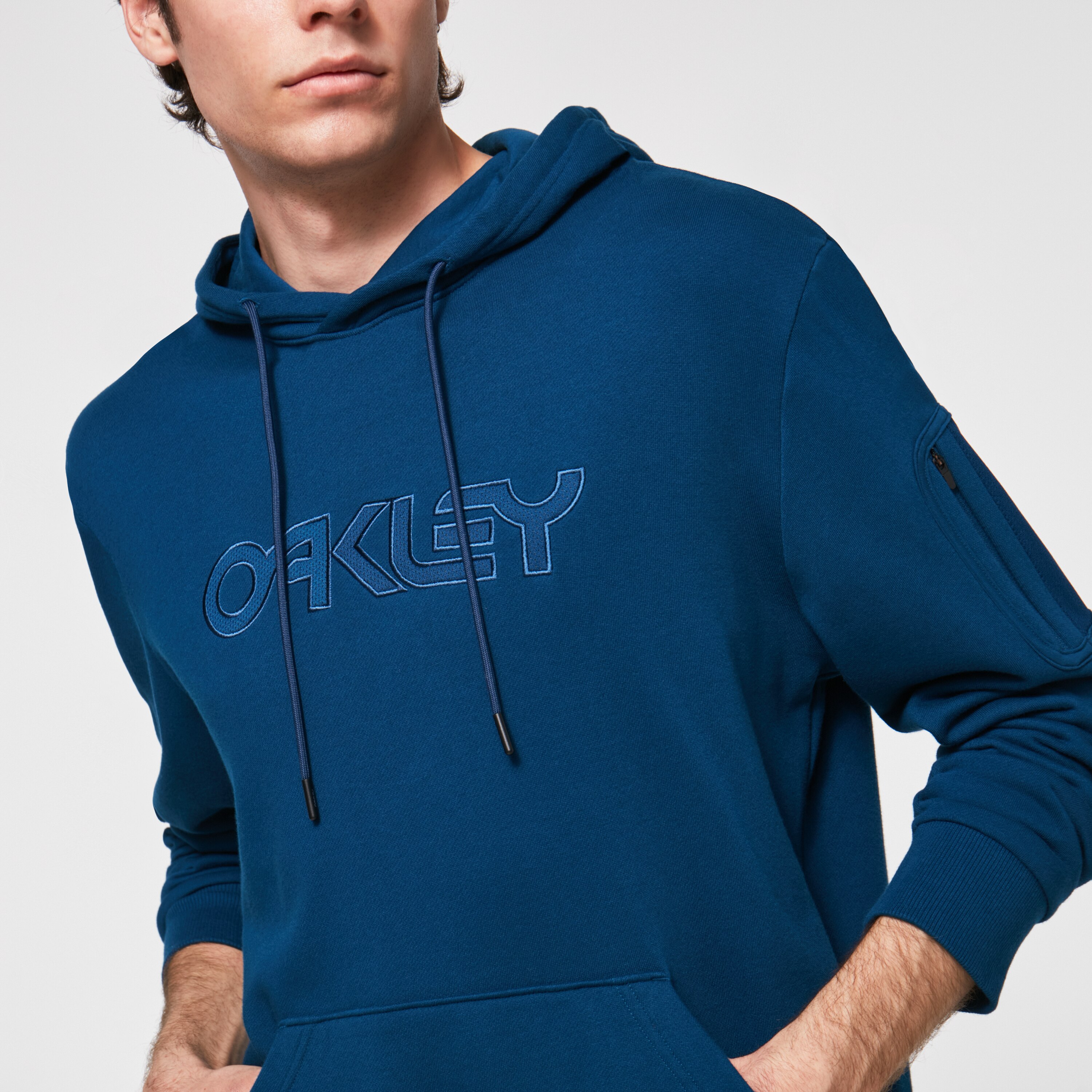Oakley B1B Pocket Pullover Hoodie - Poseidon | Oakley® US