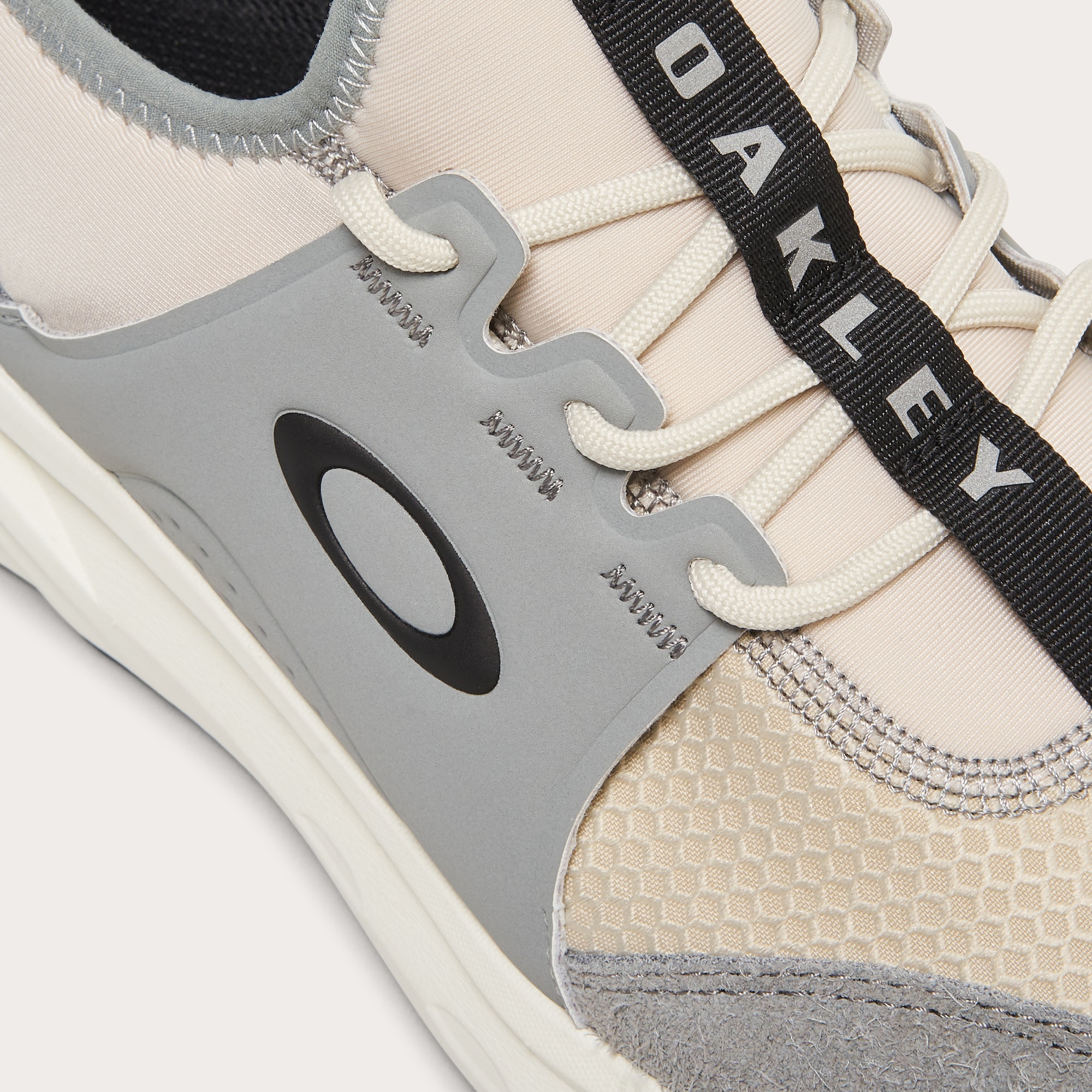 Oakley Dry OS LX in Mist/Cement | Oakley® US