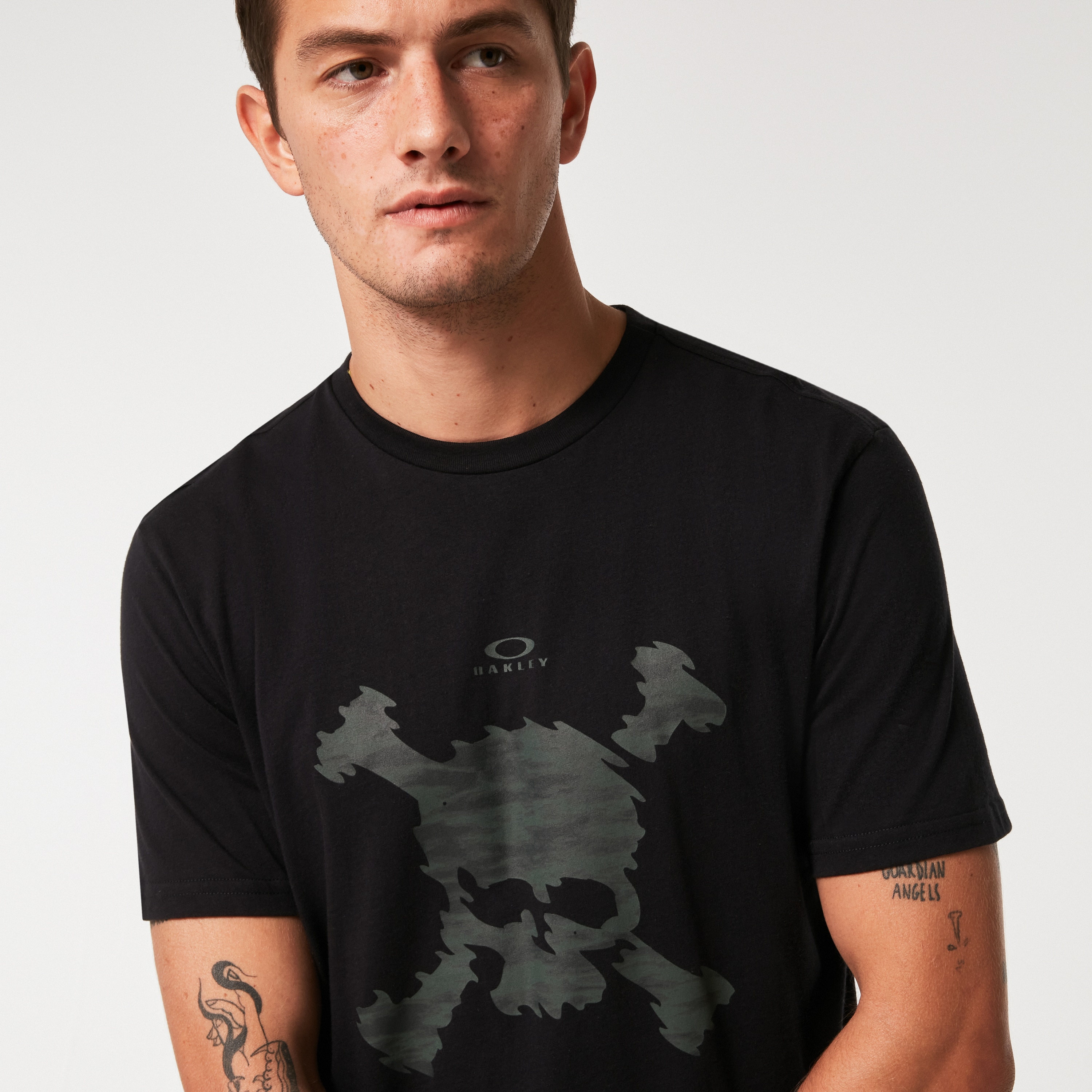 Oakley Oakley Camo Skull Tee - Blackout | Oakley® US