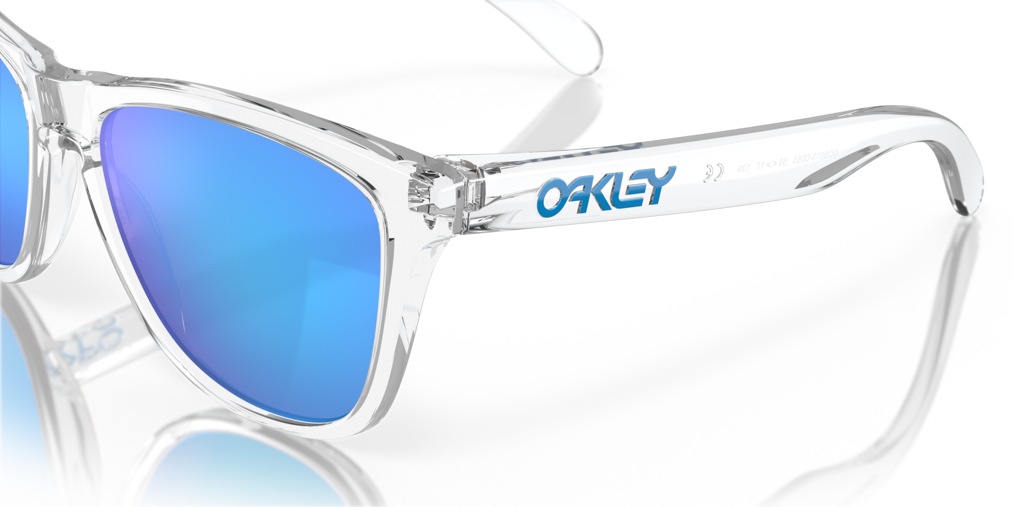 Frogskins™ Prizm Sapphire Lenses, Crystal Clear Frame Sunglasses | Oakley® GB