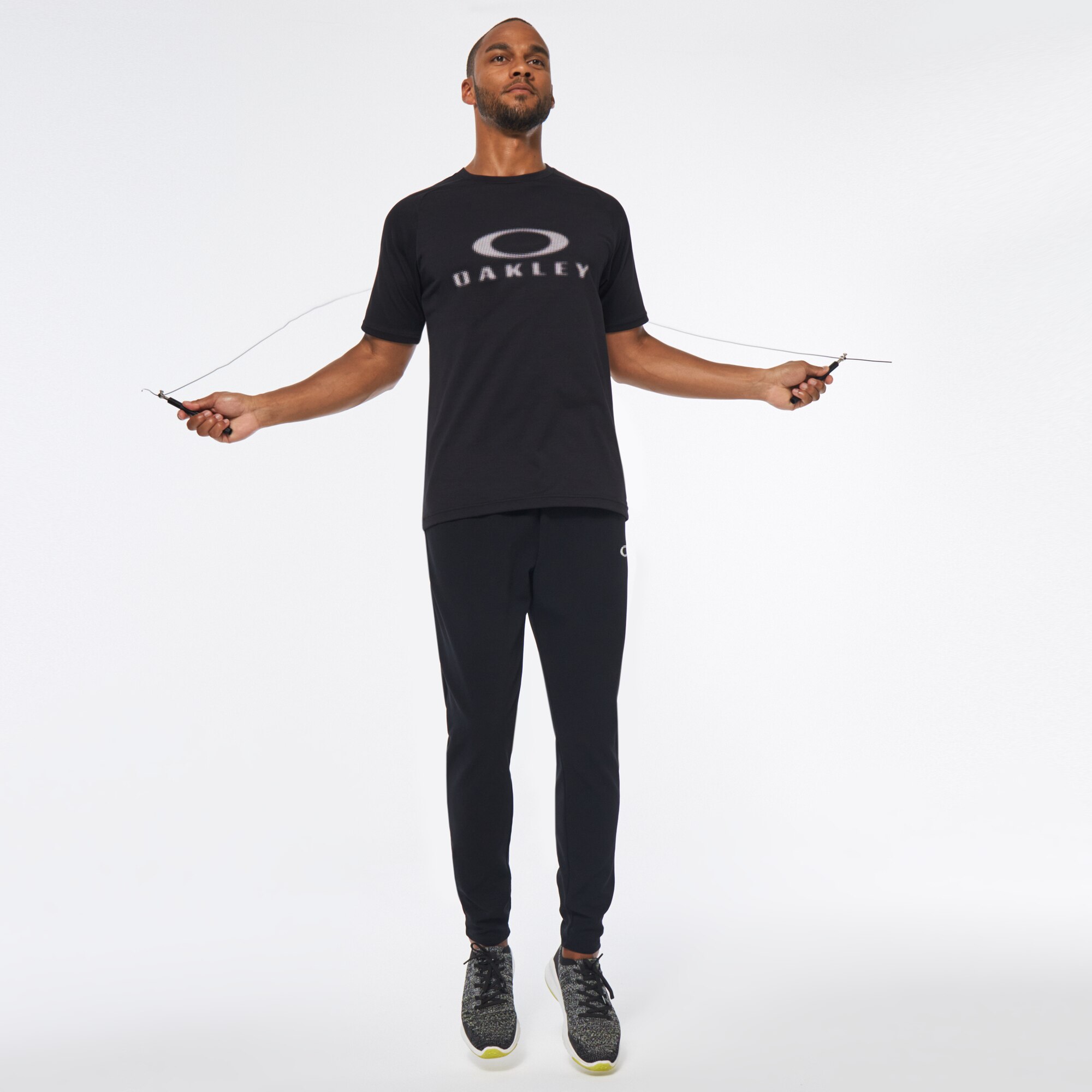 Oakley Static Wave Rc Tee in Blackout | Oakley® US