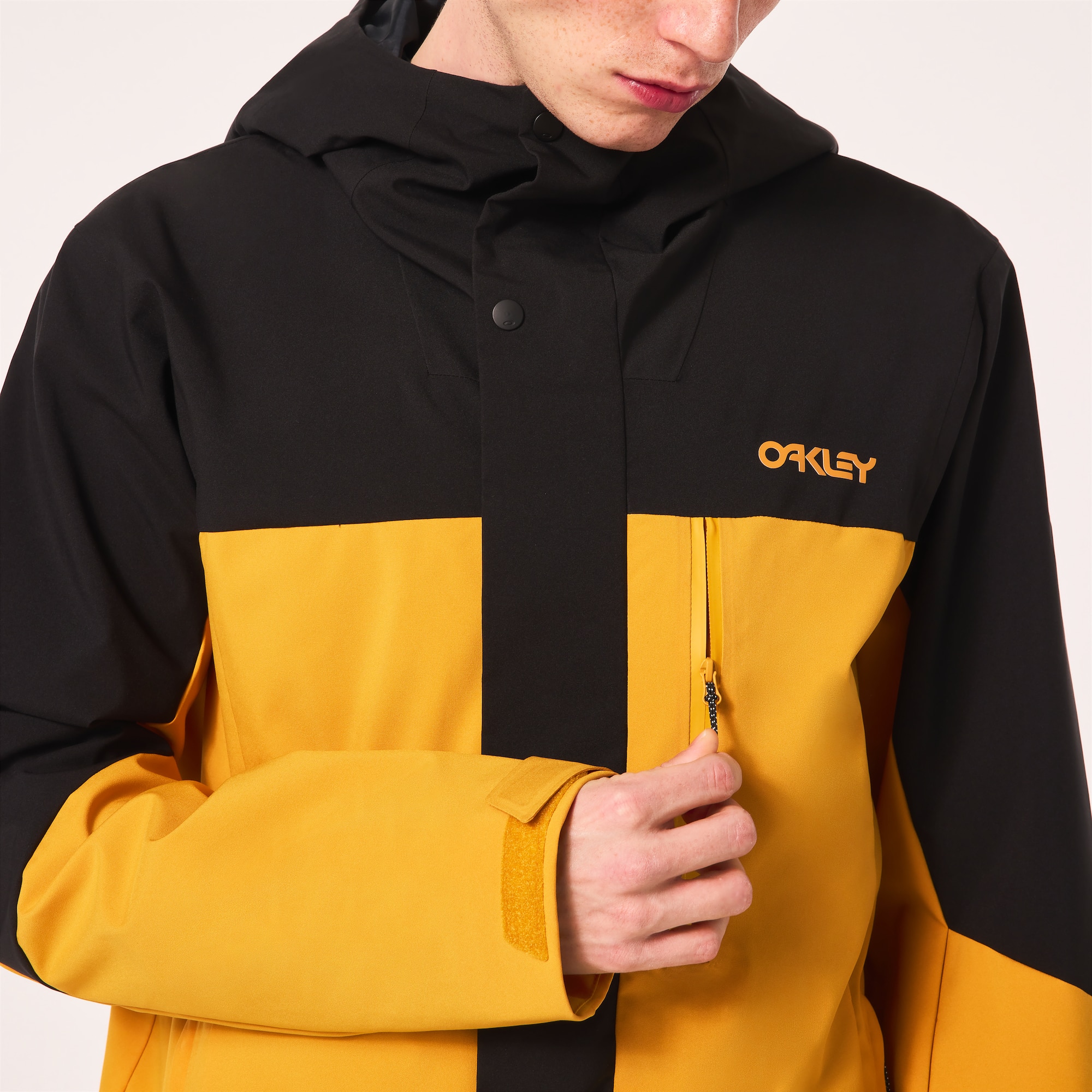 Oakley Tnp Tbt Shell Jacket - Amber Yellow/Blackout | Oakley® US