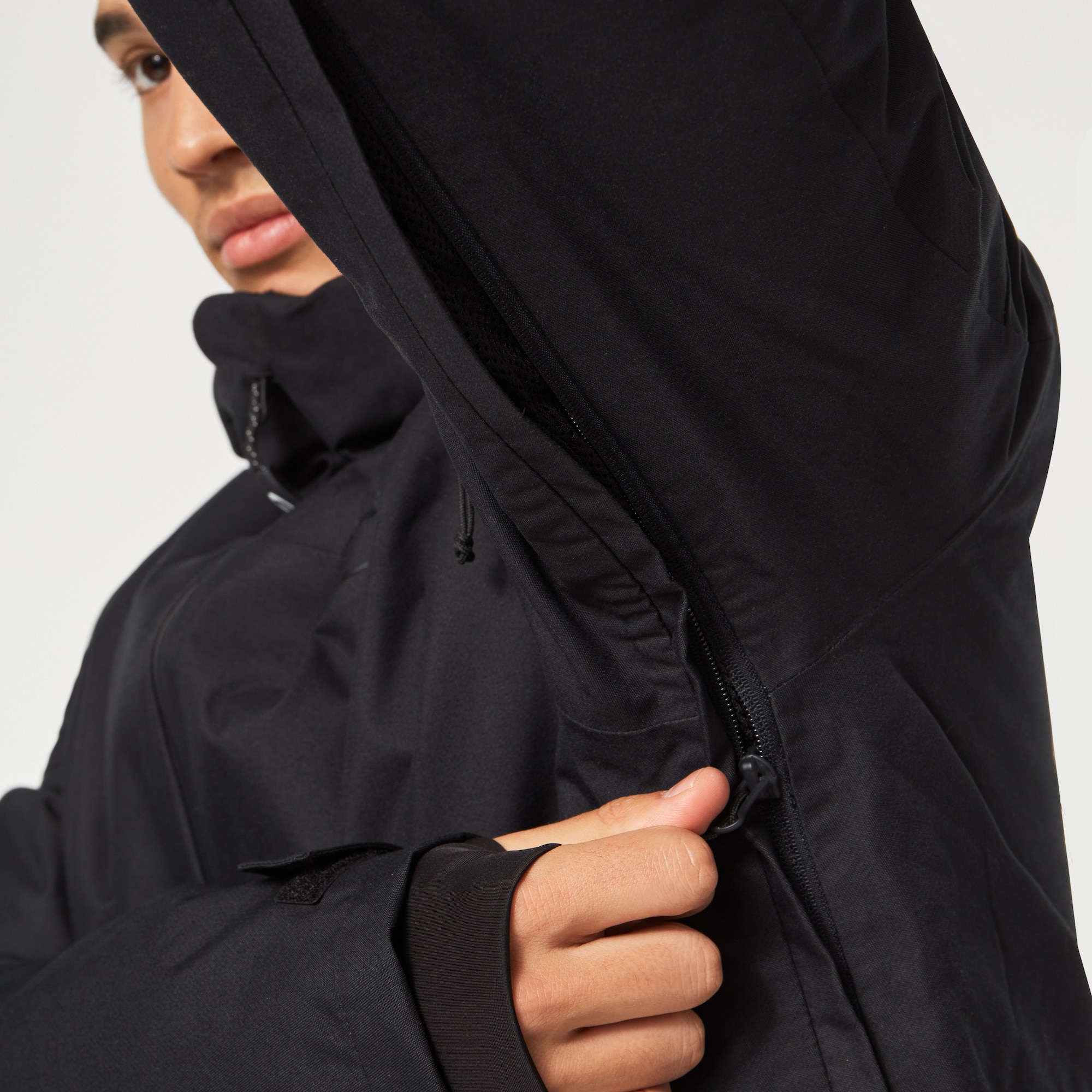 Oakley Wengen Insulated Jacket - Blackout | Oakley® US