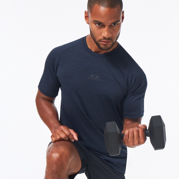 Shop Oakley Running Gear & Running Equipment | Oakley® GB