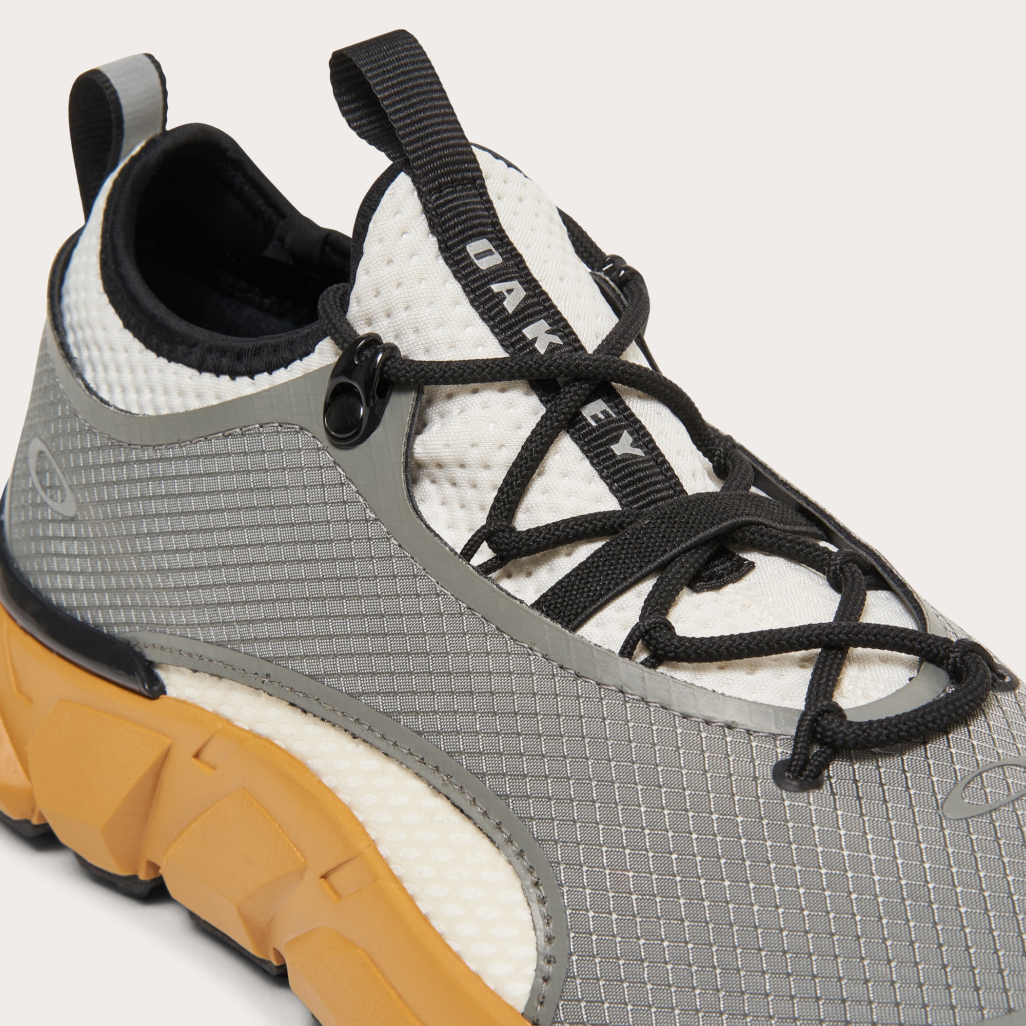 Oakley Light Shield - Cement - FOF100587-314 | Oakley® US