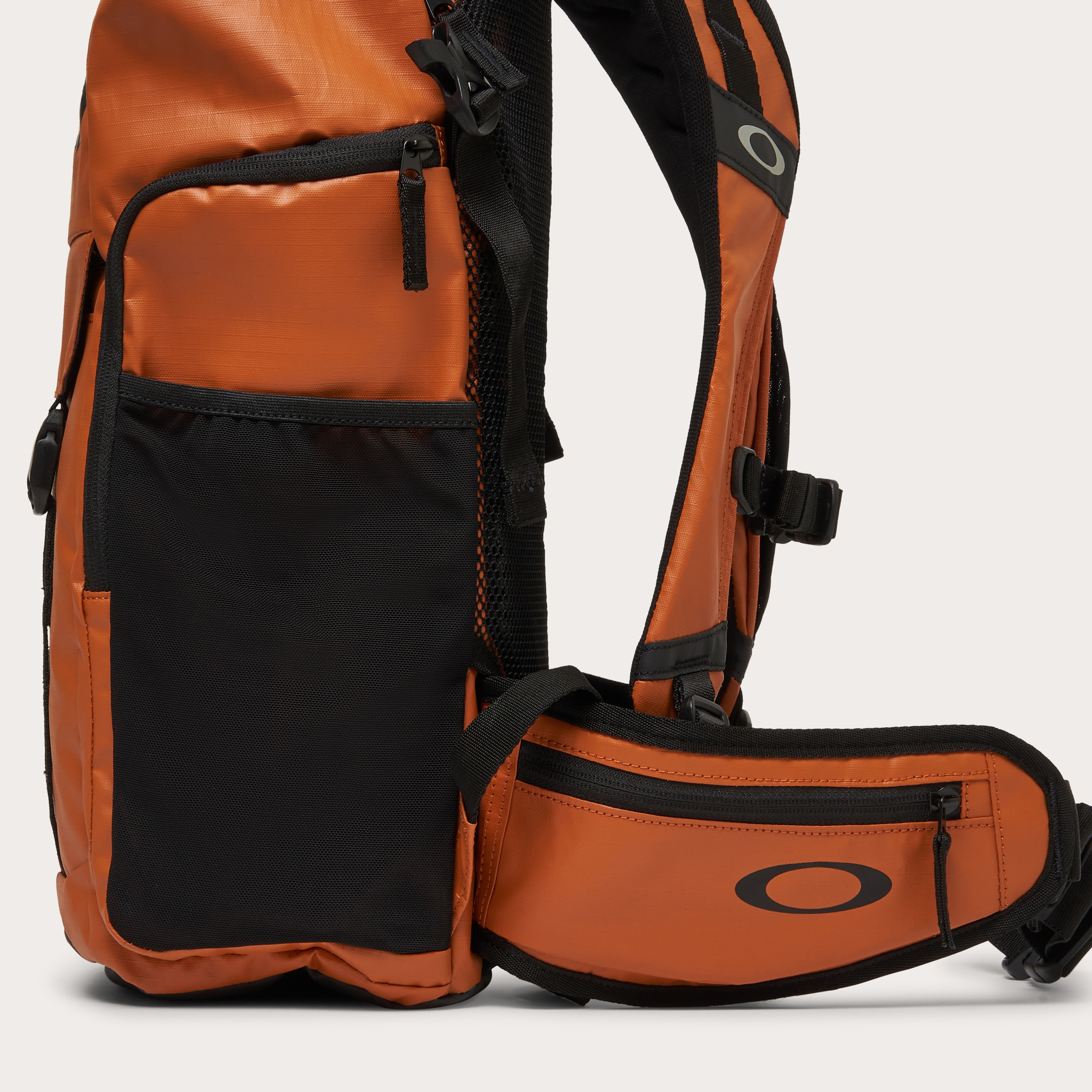 Oakley Road Trip Terrain 25L Rc Pack - Ginger | Oakley® US