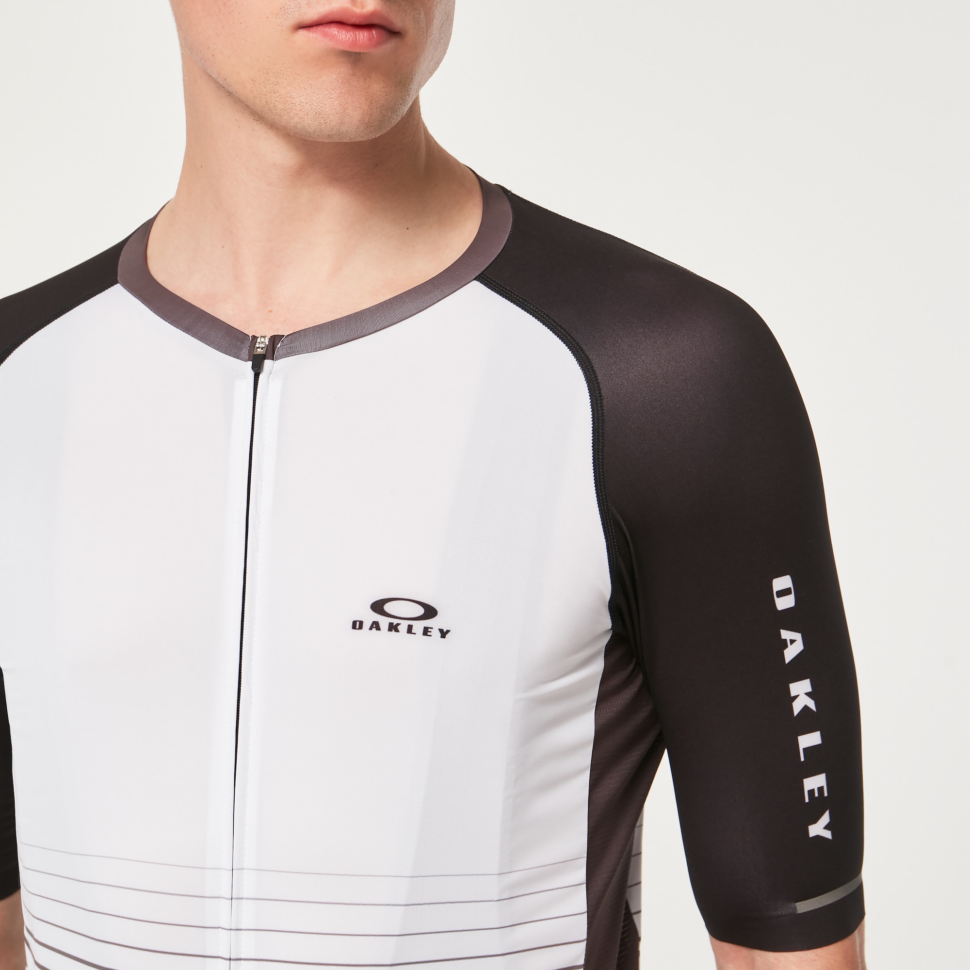 Oakley Sublimated Icon Jersey 2.0 - White/Forged Iron Stripe | Oakley® EU