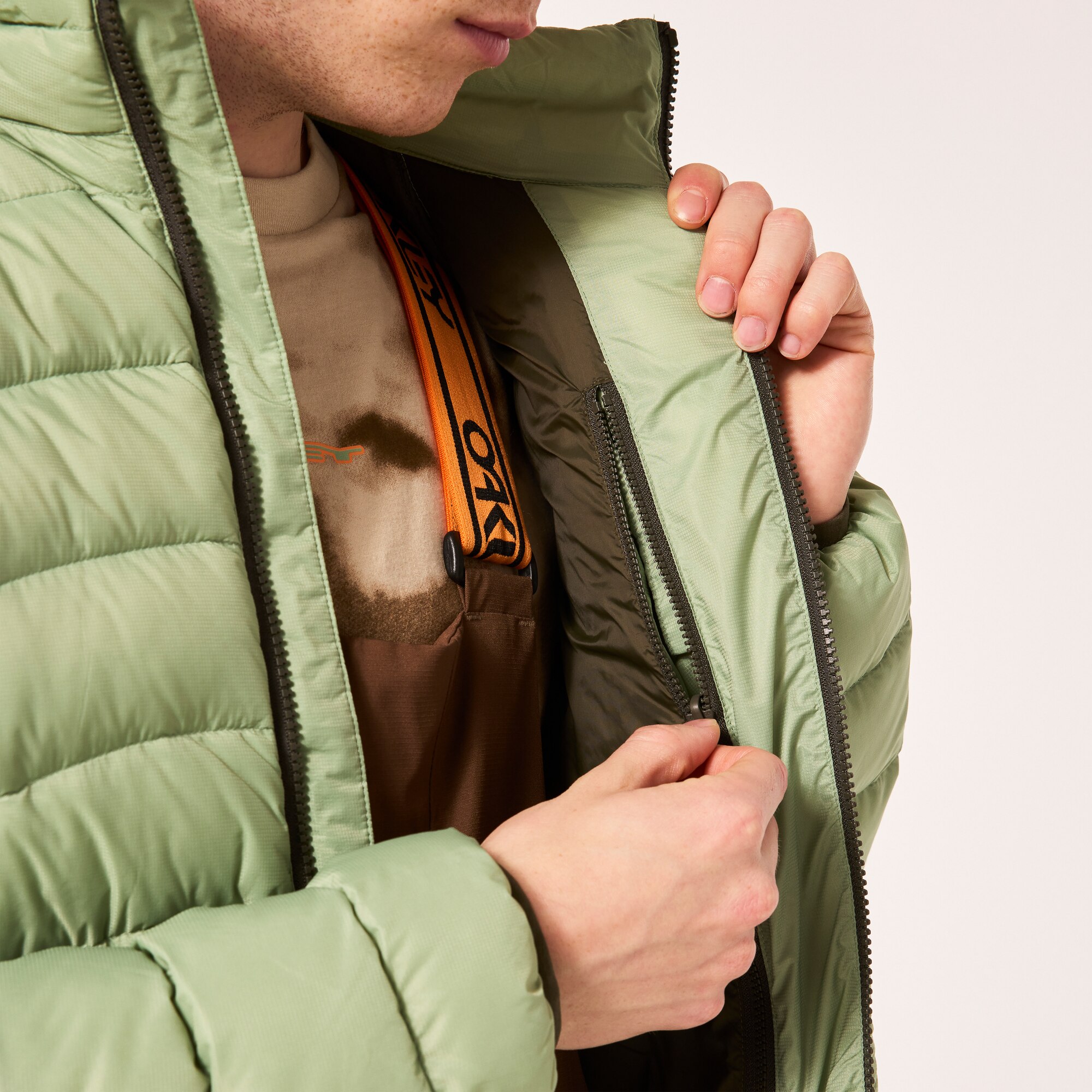 Oakley Snowbound Pkble Down Puffy Jacket - New Jade | Oakley® US