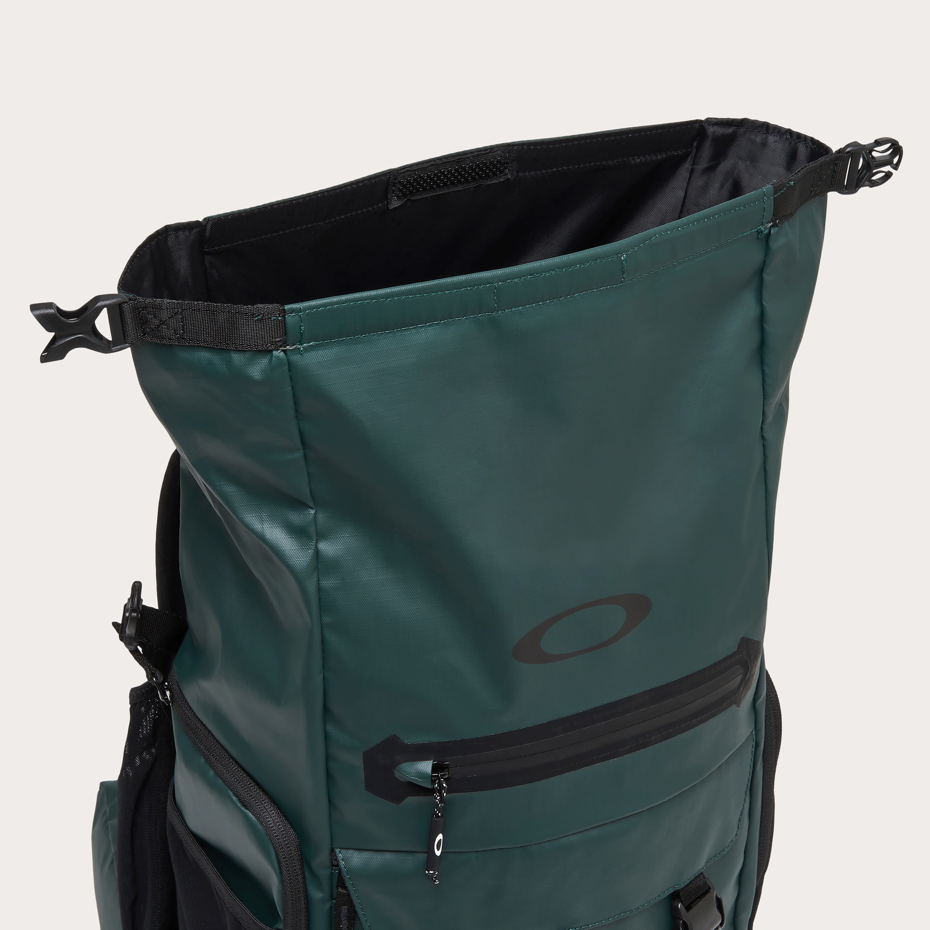 Oakley Road Trip Terrain 25L Rc Pack - Hunter Green | Oakley® US