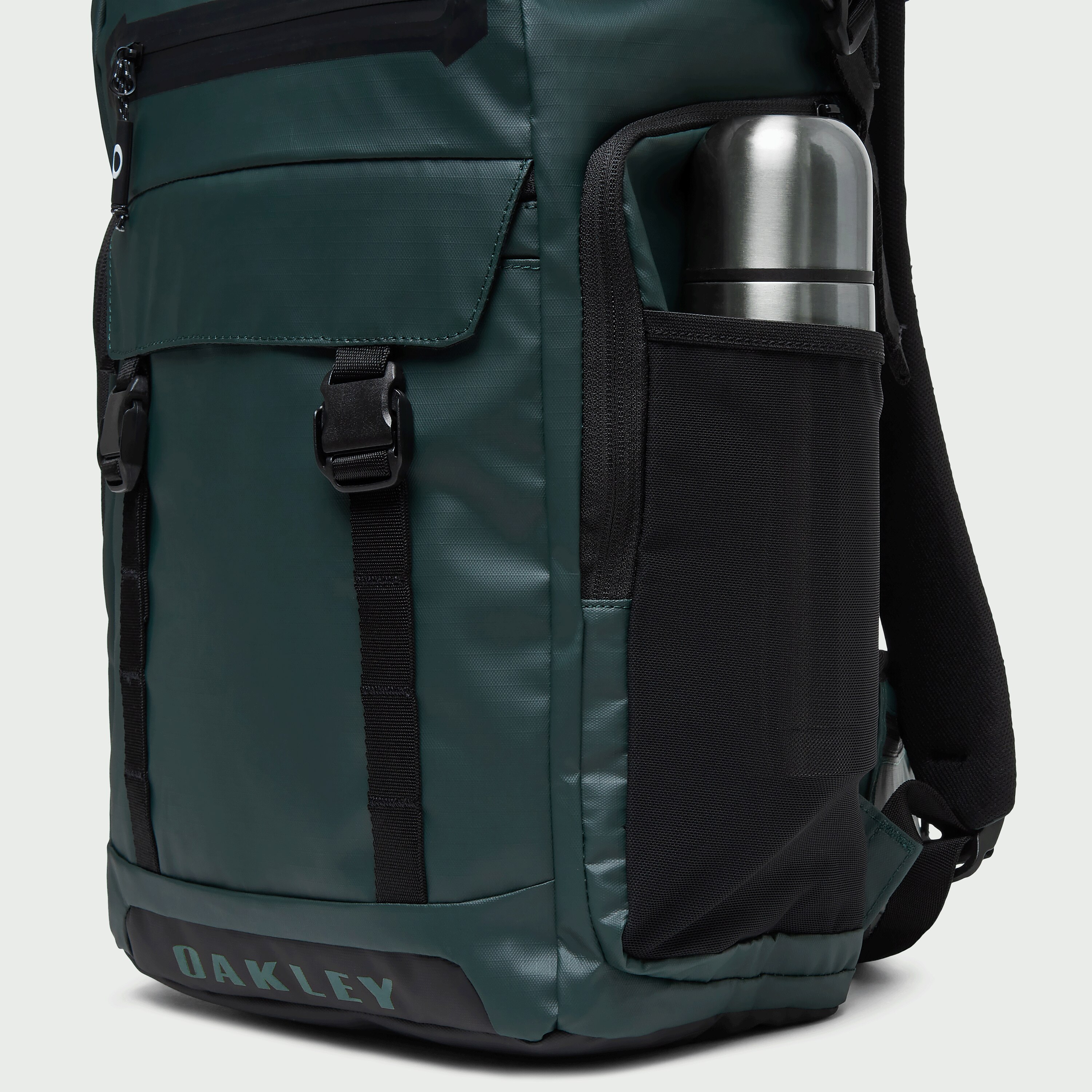 Oakley Road Trip Terrain 25L Rc Pack - Hunter Green | Oakley® US