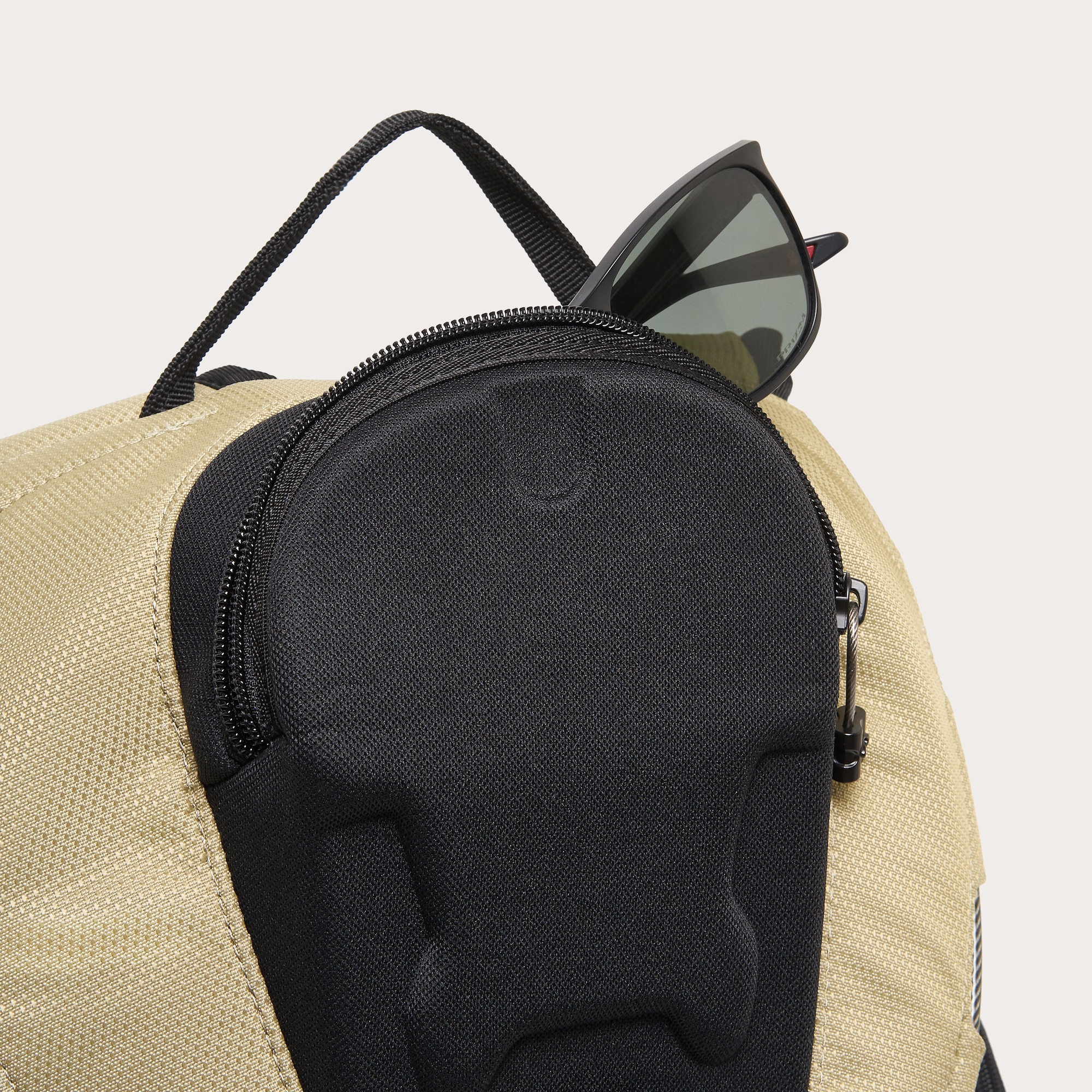 Oakley Bathroom Sink Rc Backpack - Pebble | Oakley® US