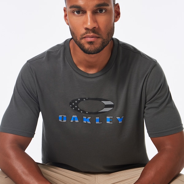 Shop Oakley Tank Tops & T-Shirts | Oakley® US