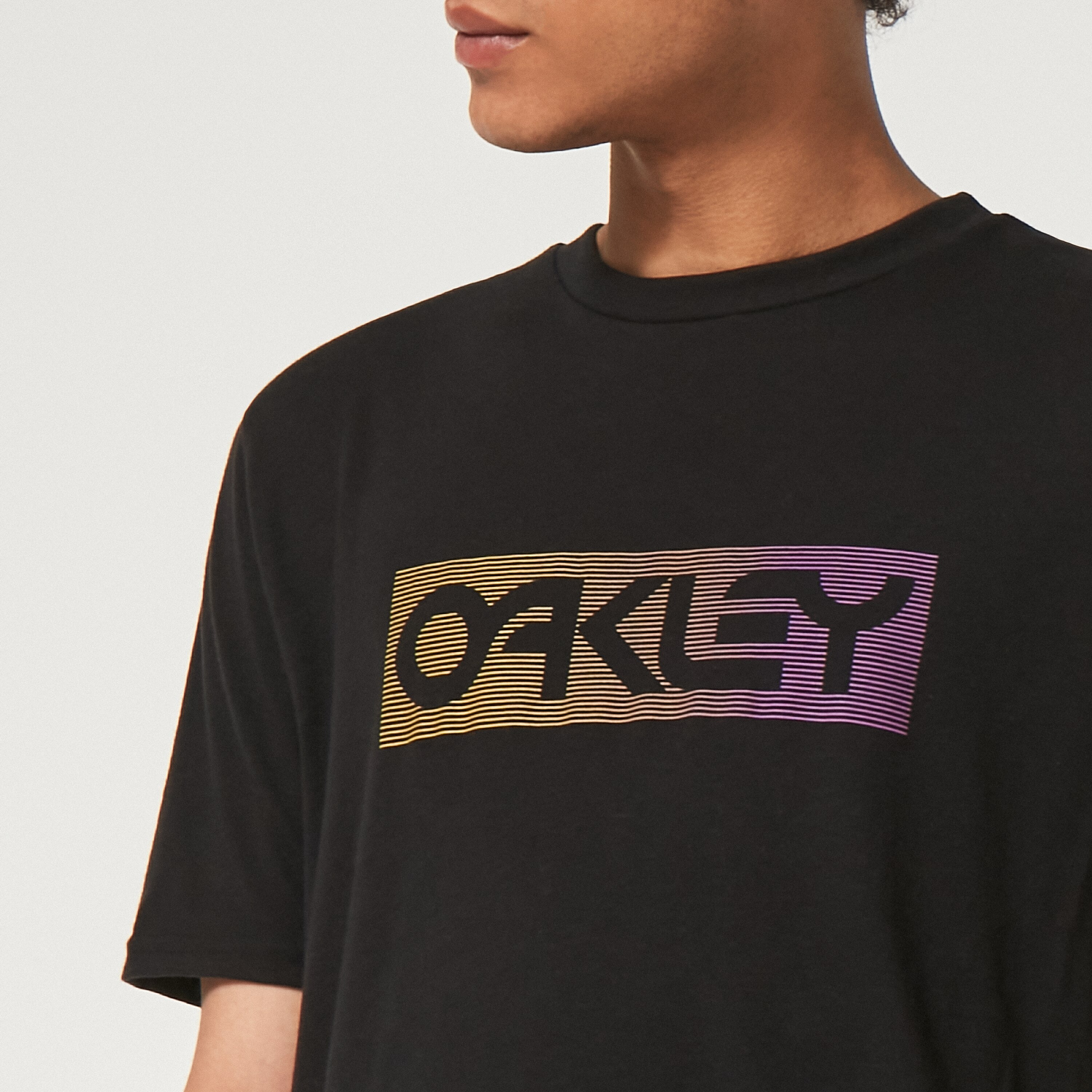 Oakley Gradient Lines B1B Rc Tee in Blackout | Oakley® US