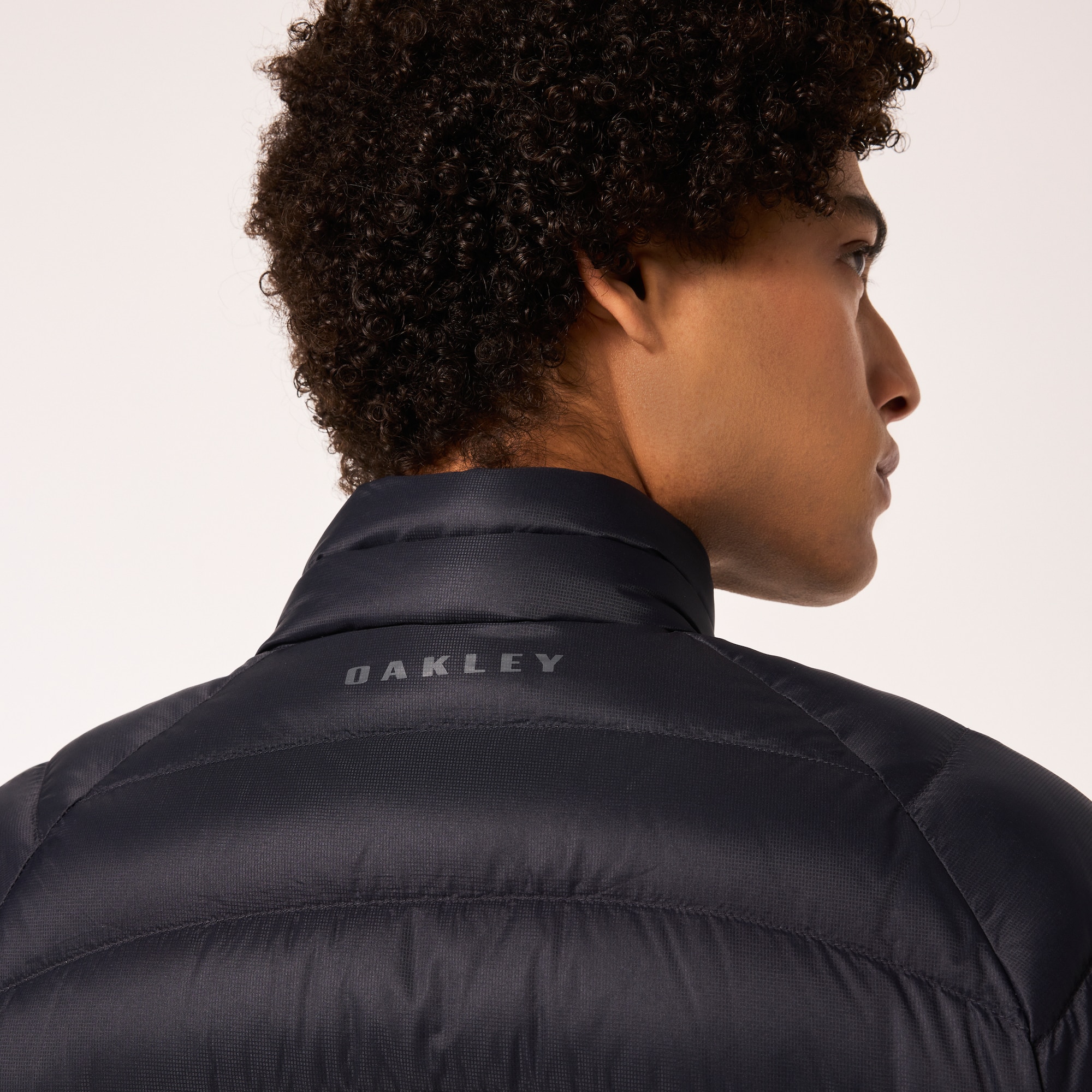 Oakley Snowbound Pkble Down Puffy Jacket - Blackout | Oakley® US