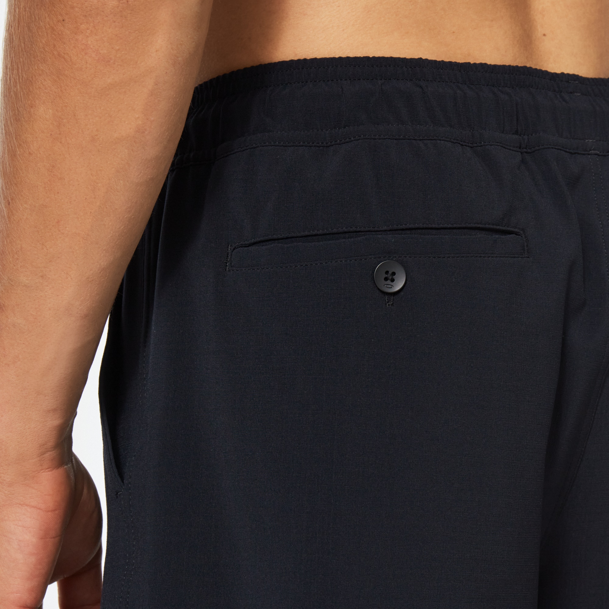 Oakley Transport Hybrd Packable Short - Blackout | Oakley® US