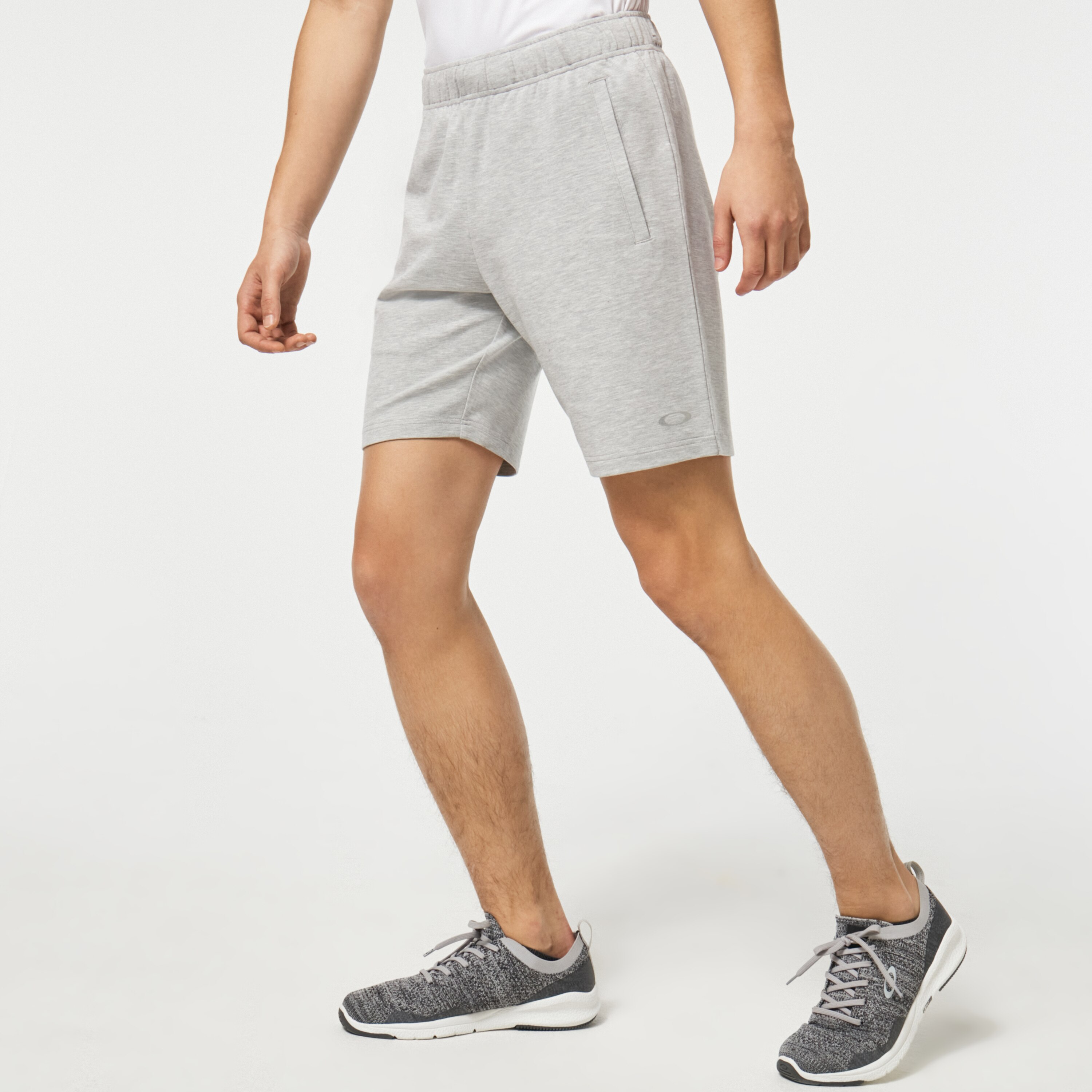 Oakley Enhance Tech Cold Shorts 8Inch 1.0 - New Athletic Gray | Oakley® JP