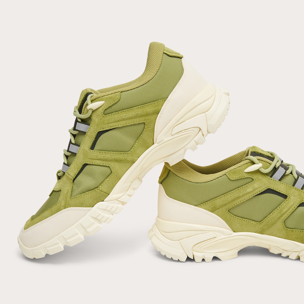 Oakley Sierra Terrain - Fern - FOF100541-70N | Oakley® US