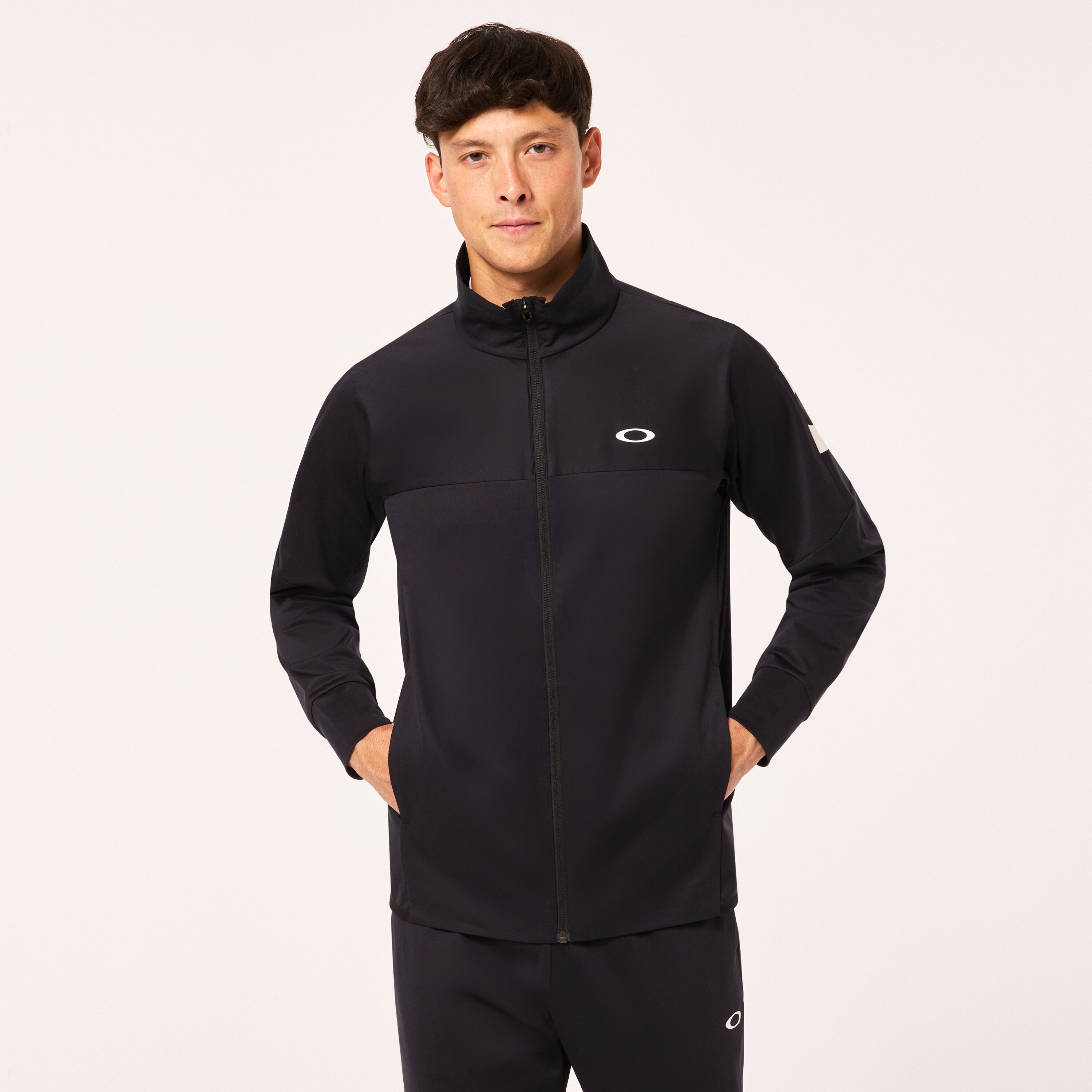 Oakley Enhance Tech Jersey Jacket 13.7 - Blackout | Oakley® JP