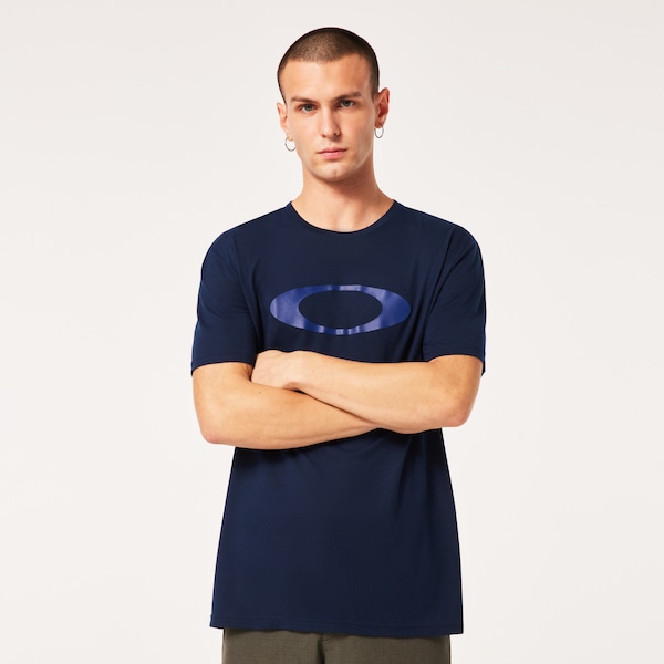 Shop Oakley Tank Tops & T-Shirts | Oakley® US