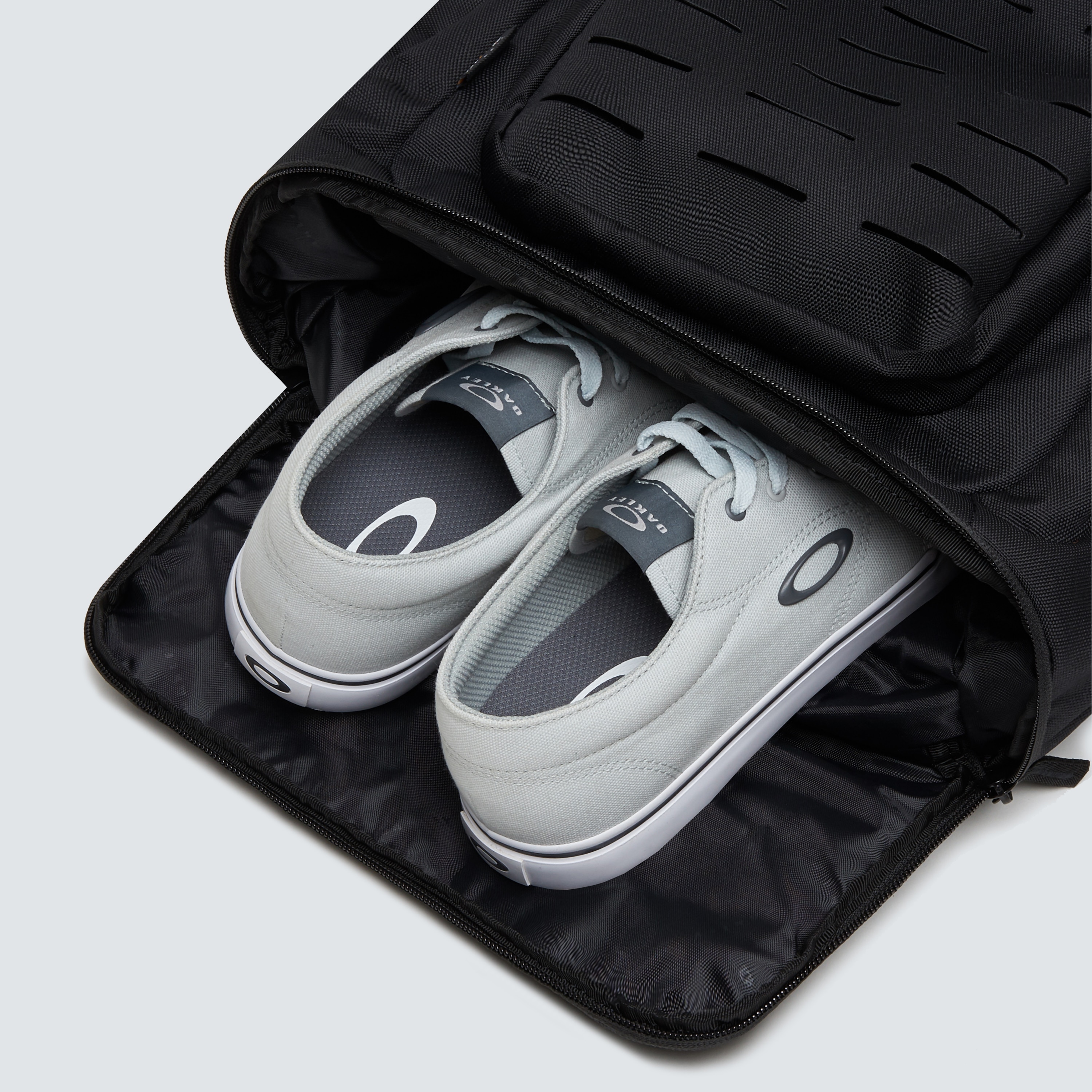 Oakley Urban Ruck Pack - Blackout | Oakley® US