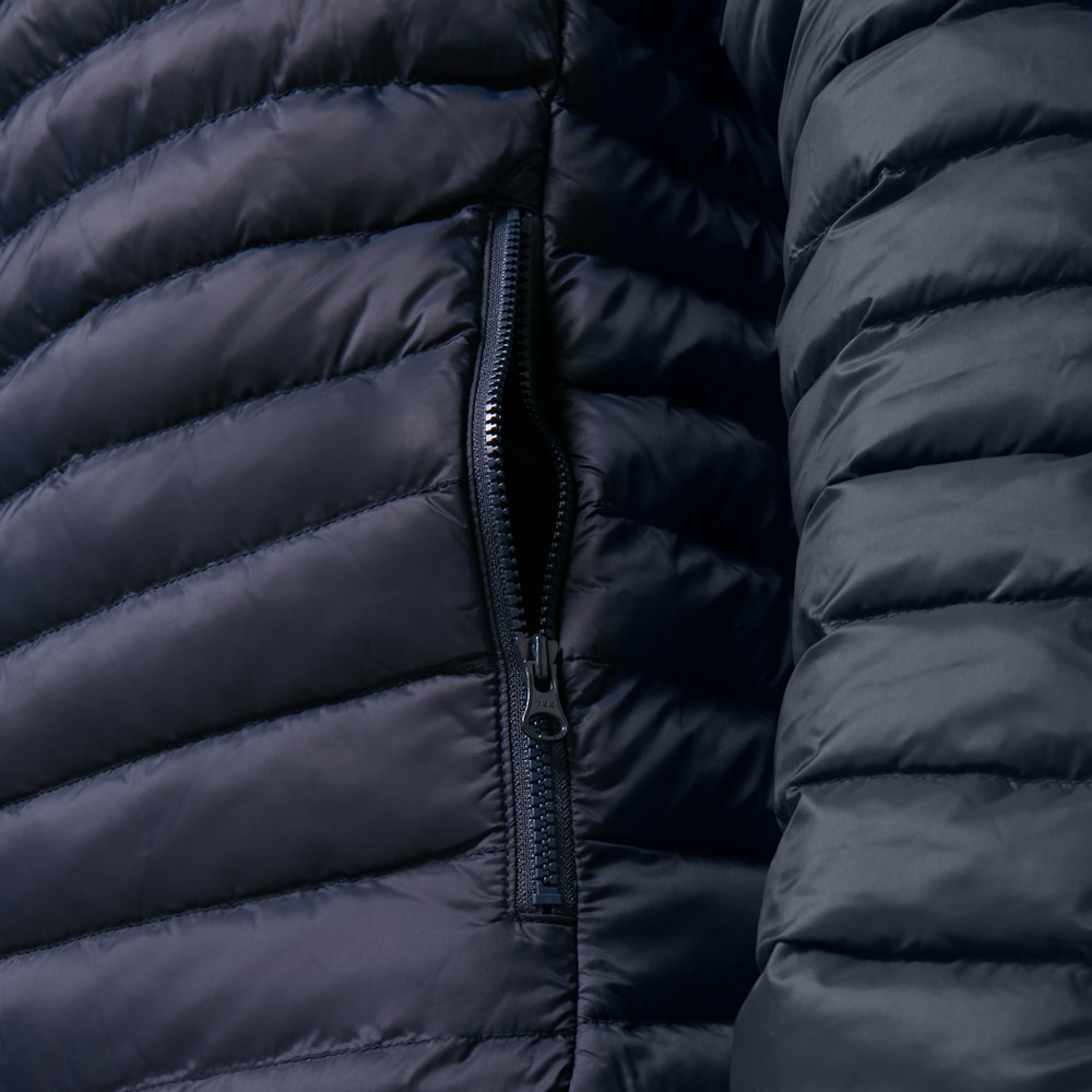 Oakley OMNI Insulated Puffer Jacket in Fathom | Oakley® EU