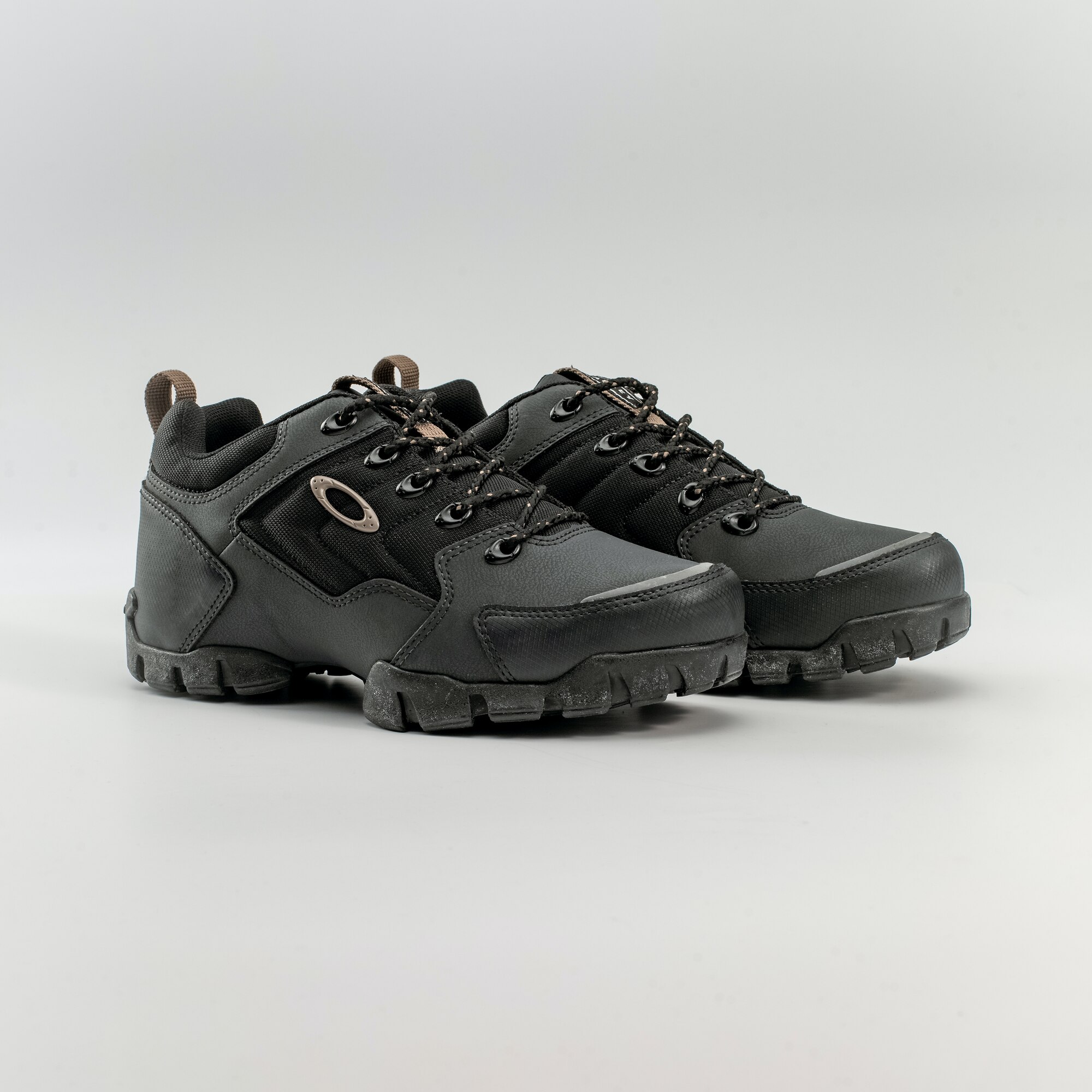 Oakley Tênis Oakley Halftrack Low II - Black/Sand - FOF100335-067 ...
