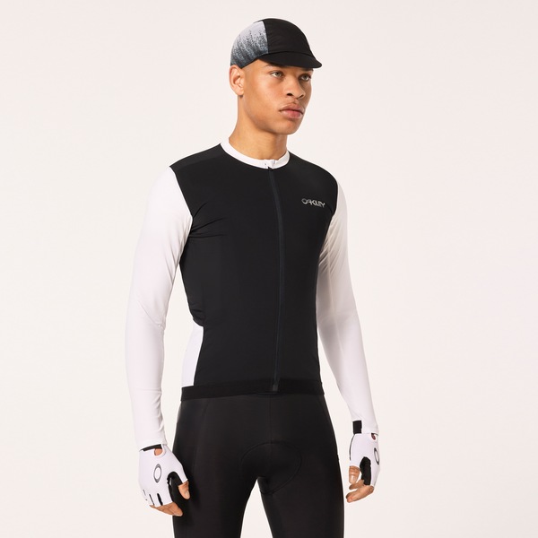 Shop Oakley Cycling Wear & Accessories | Oakley® US