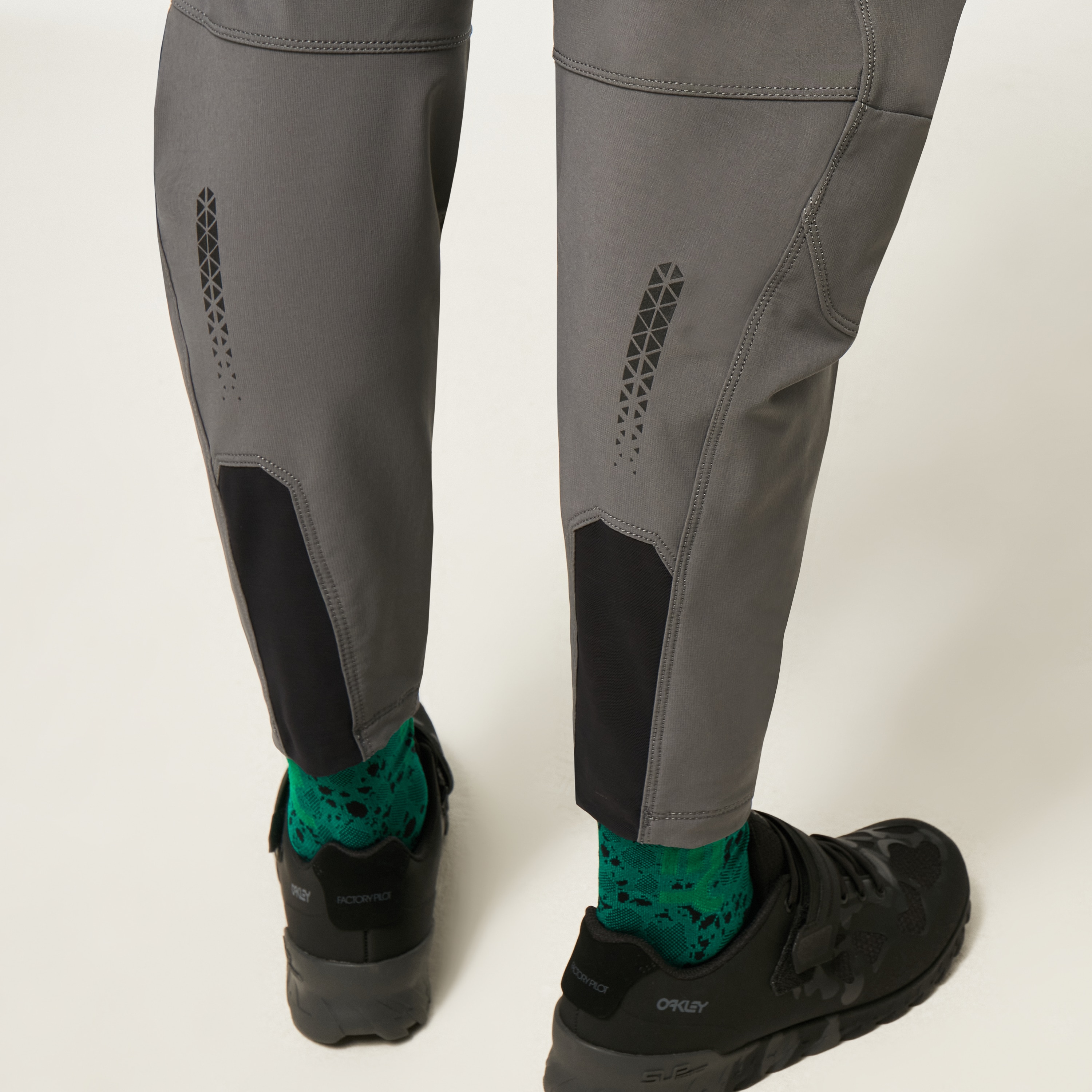 Oakley Element Lite Mtb Pant - Uniform Gray | Oakley® 日本