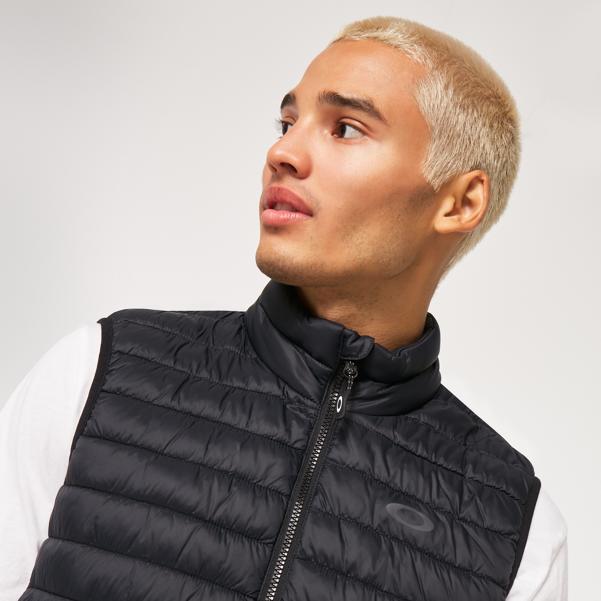 Oakley Omni Thermal Vest - Blackout | Oakley® US
