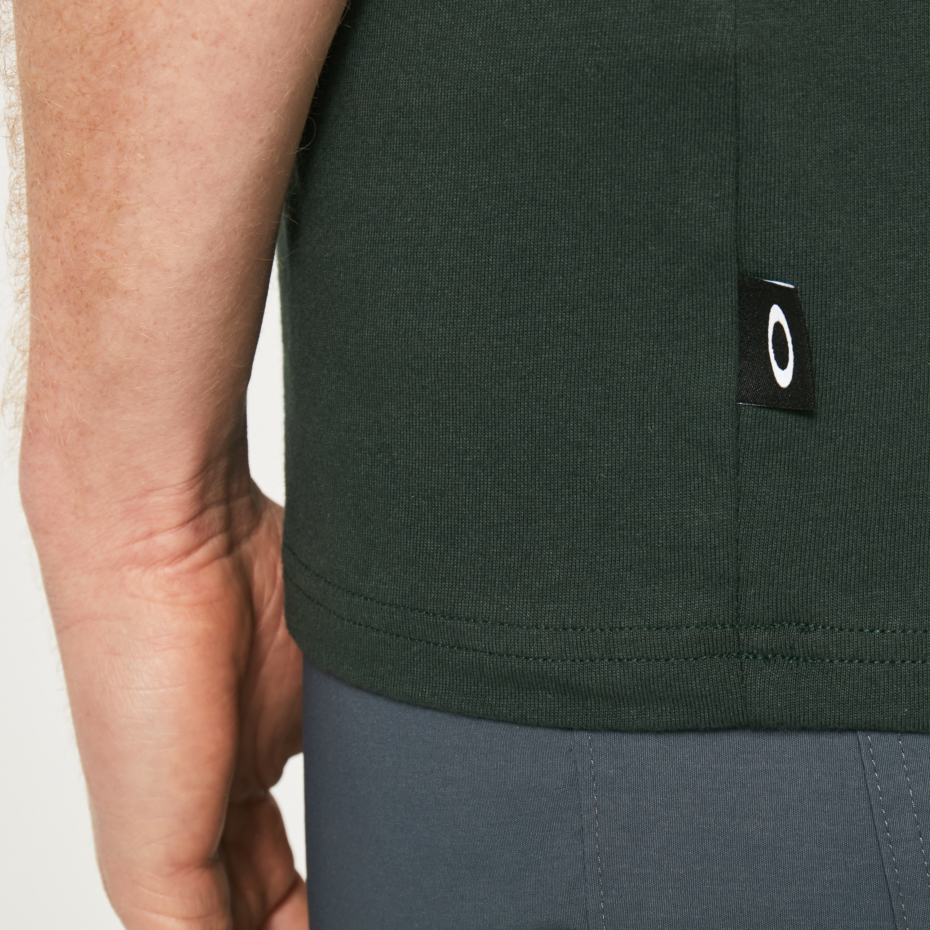 Oakley Golf Flag T in Hunter Green | Oakley® US