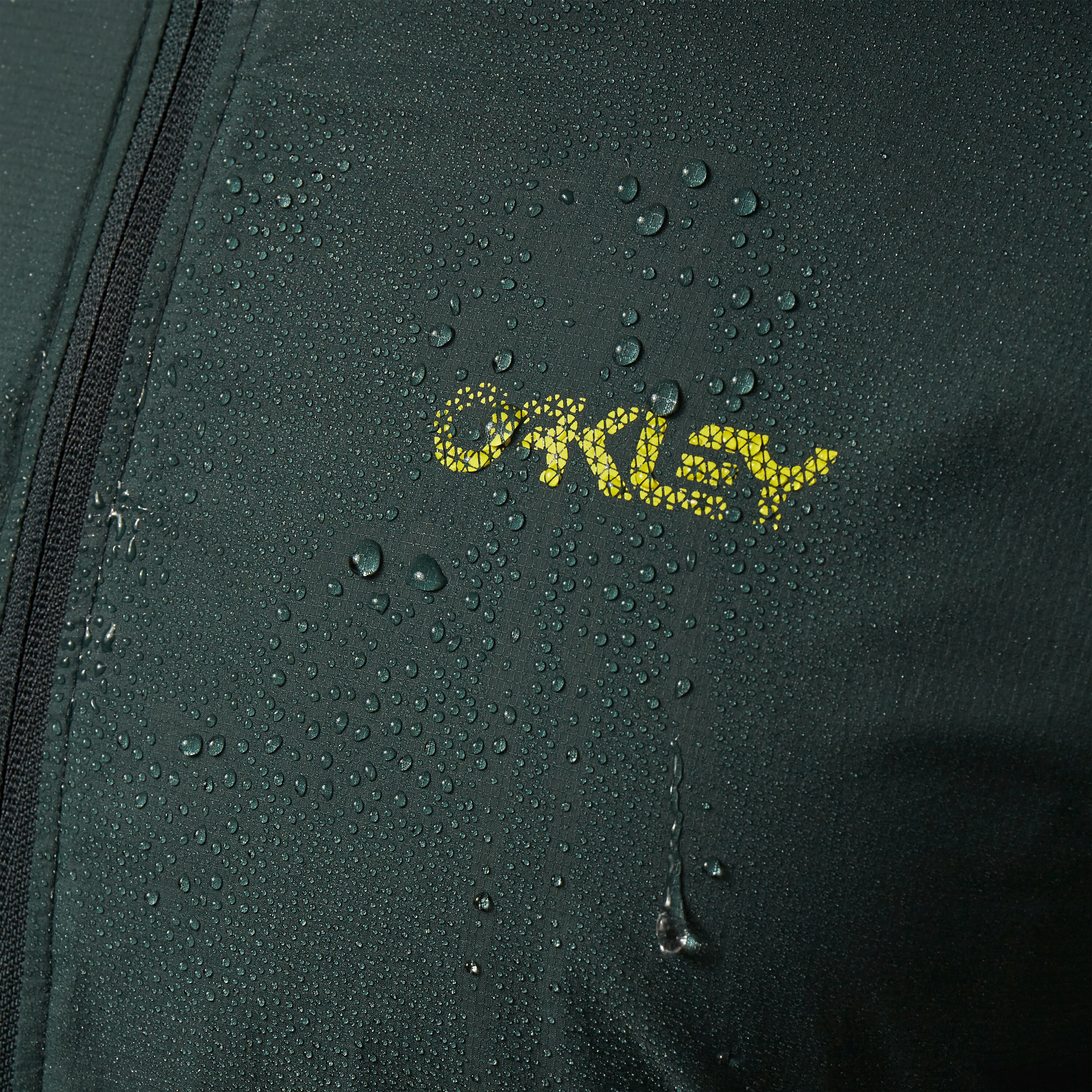 Oakley Elements Packable Jacket II - Hunter Green | Oakley® US