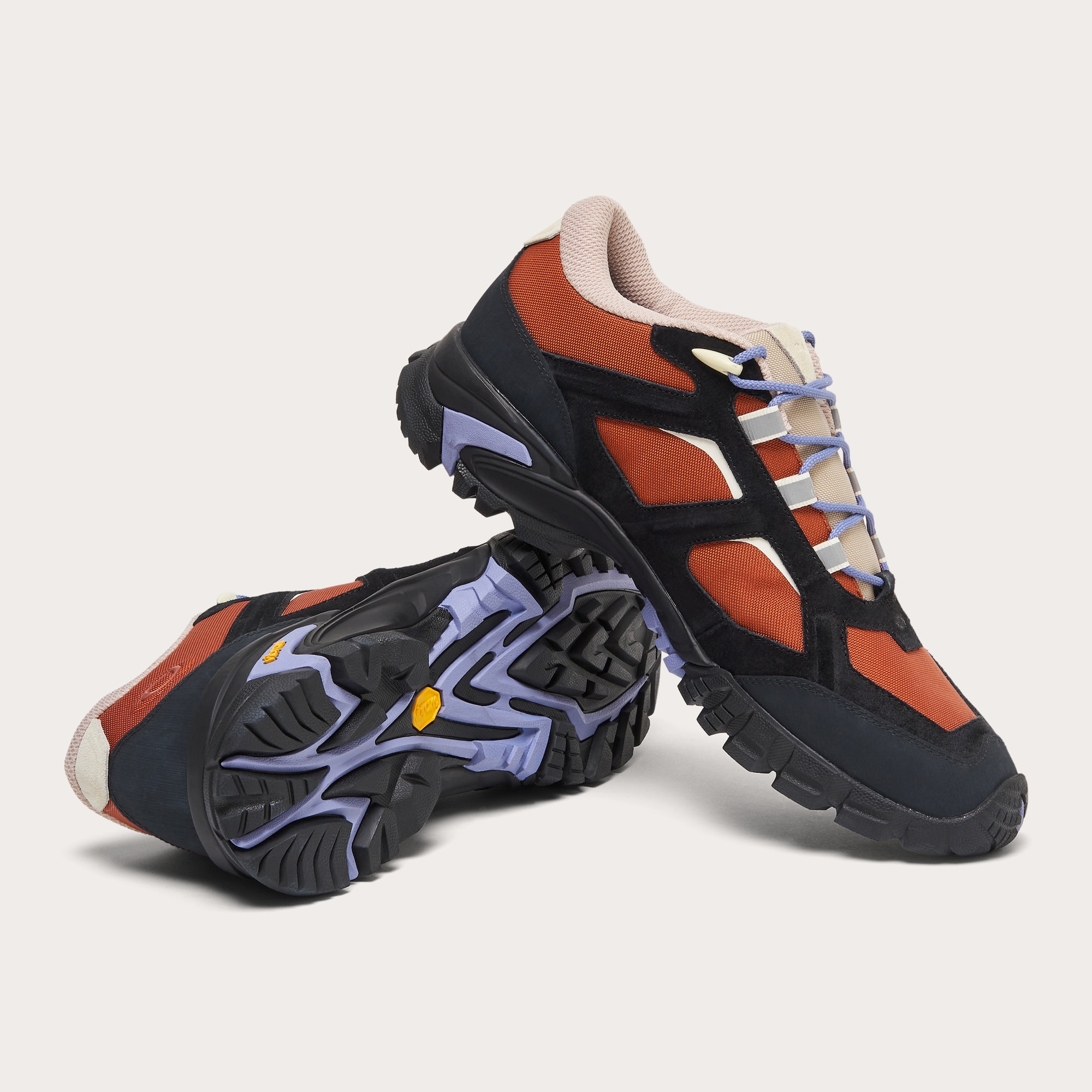 Oakley Sierra Terrain - Ginger/Blackout - FOF100541-BFC | Oakley® US