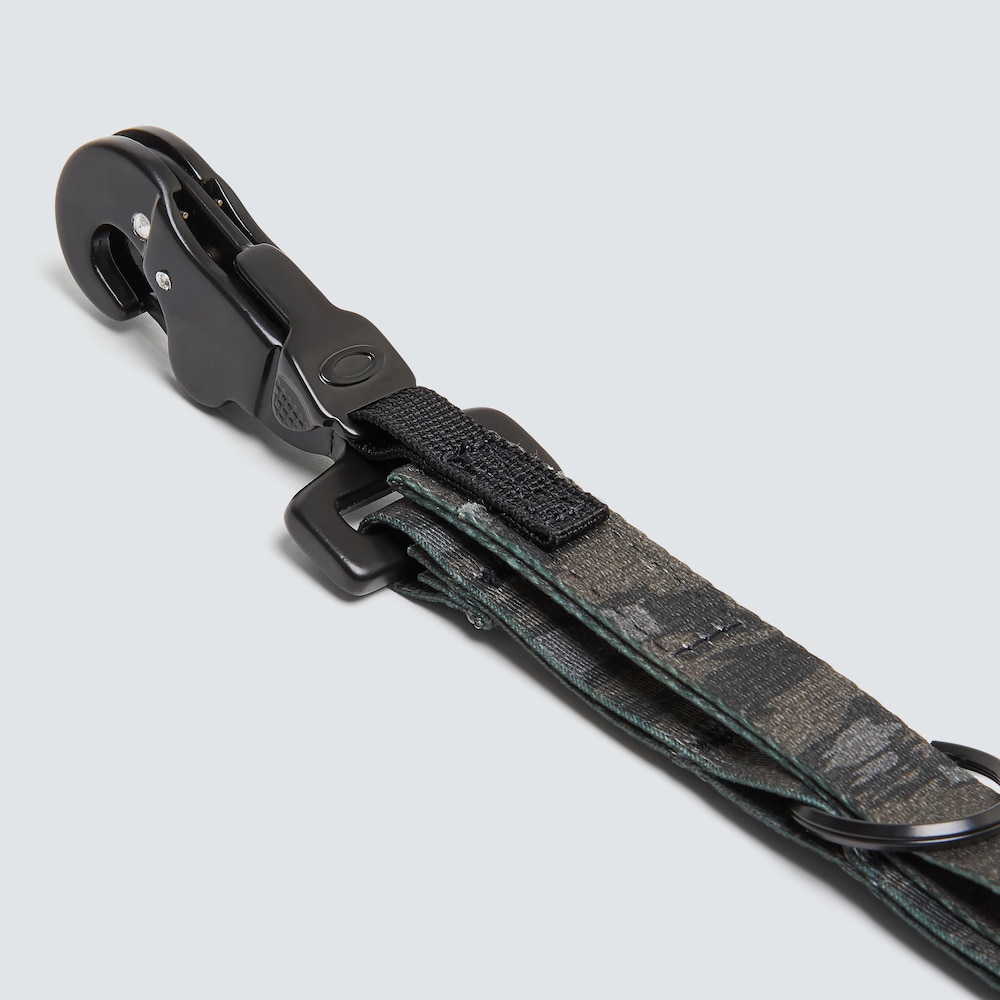 Oakley Wanderlust Keychain - Brush Tiger Camo Green | Oakley® US