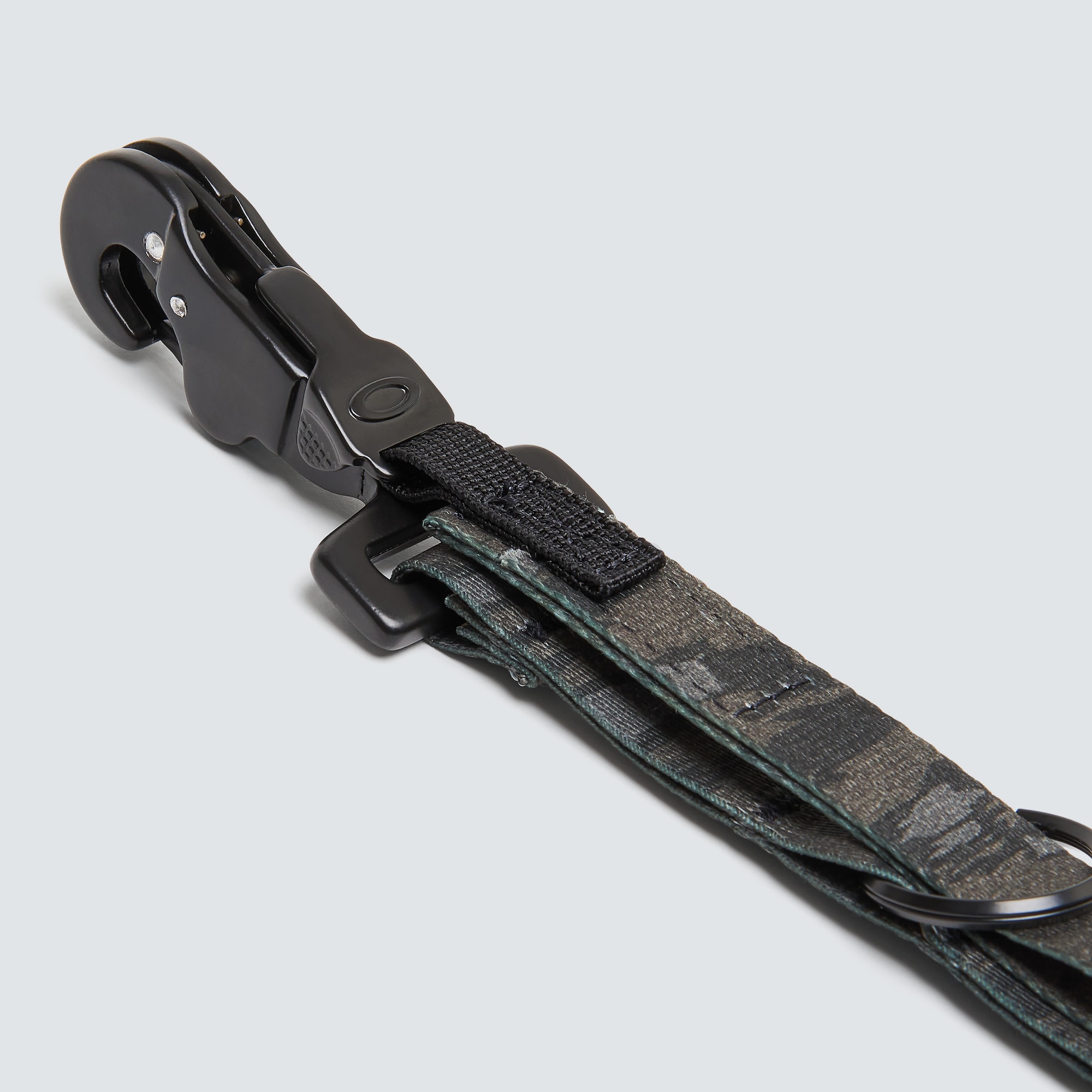 Oakley Wanderlust Keychain - Brush Tiger Camo Green | Oakley® US