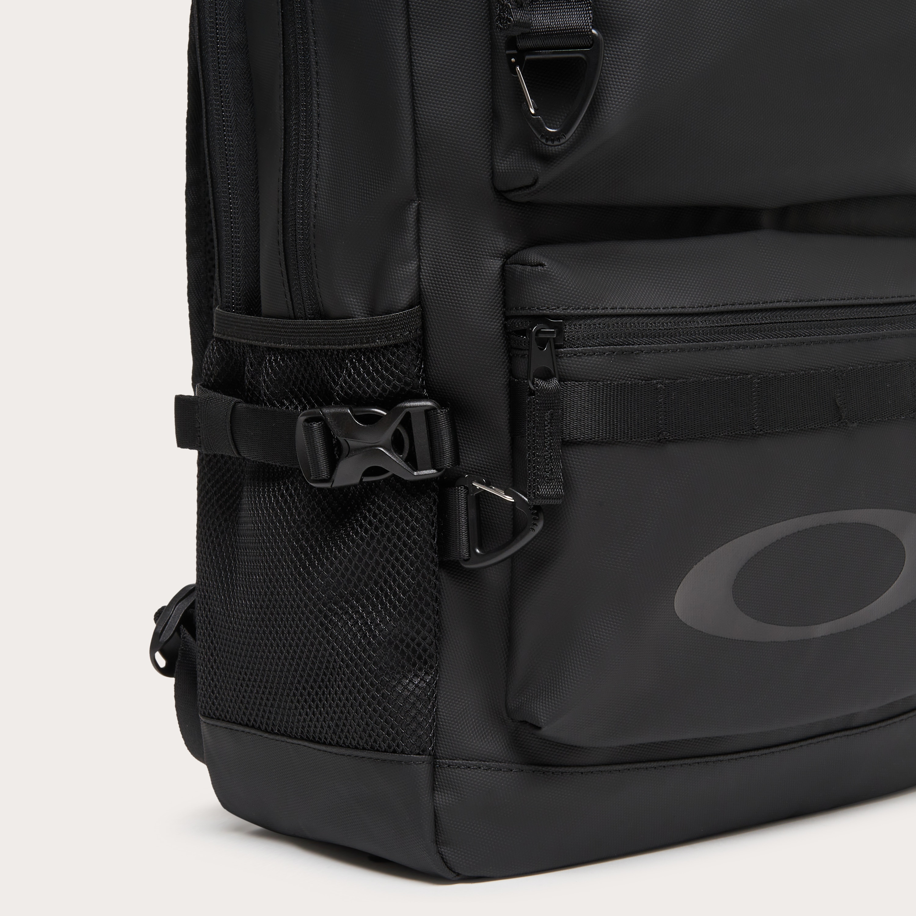 Oakley Rover Laptop Backpack in Blackout | Oakley® US