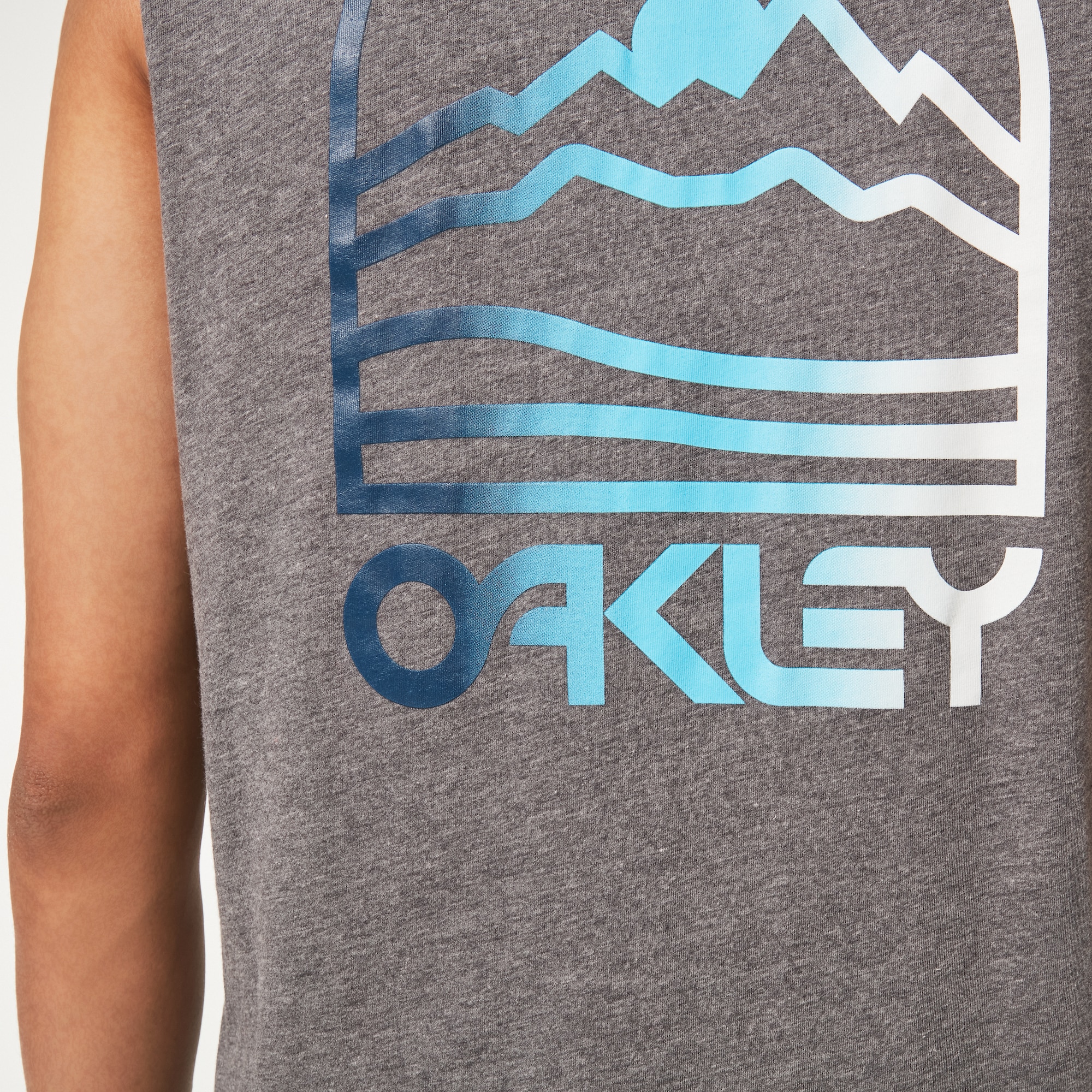 Oakley Gradient Mountain B1B Tank - New Athletic Grey | Oakley® US
