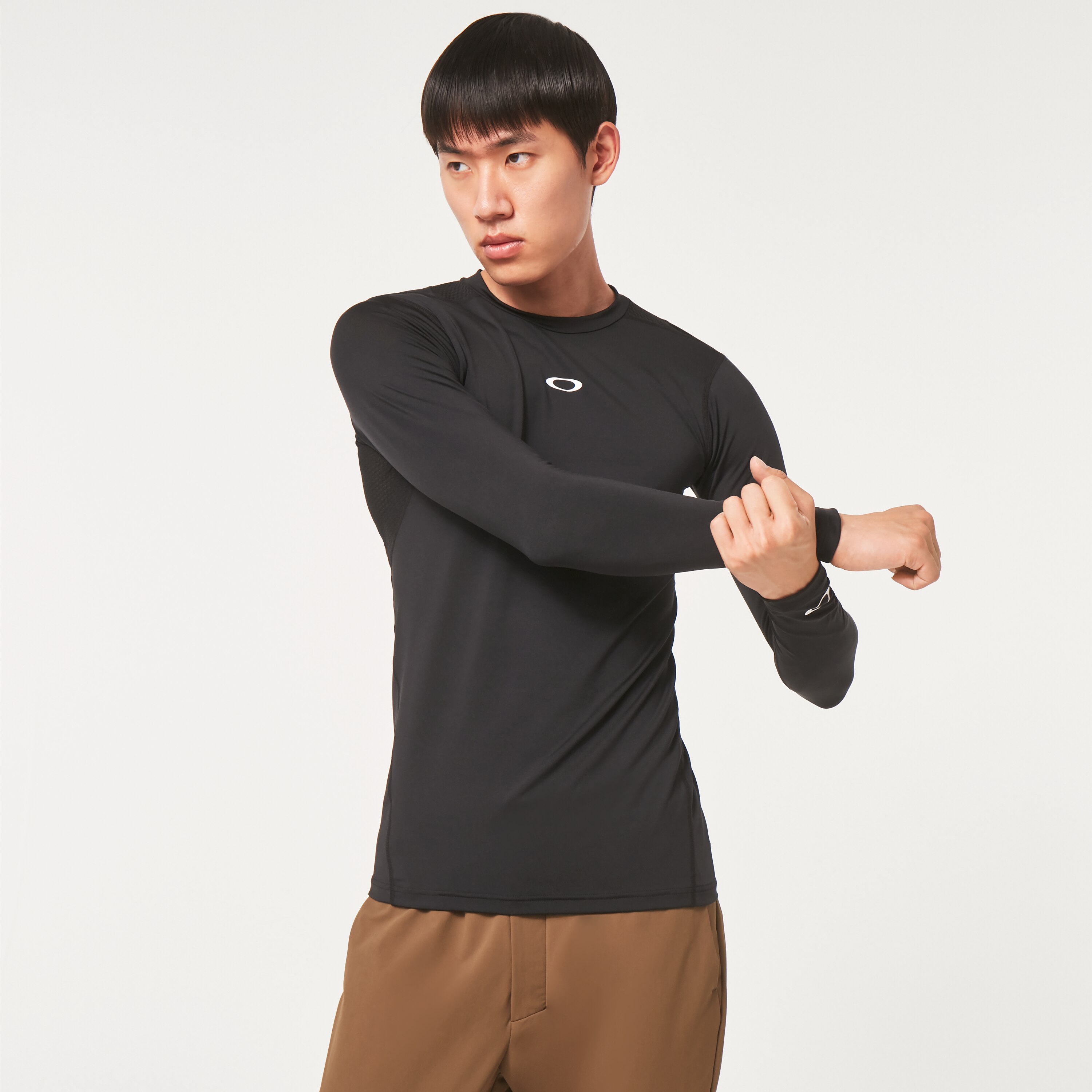 Oakley Technical Base Layer LS Crew - Blackout | Oakley® 日本
